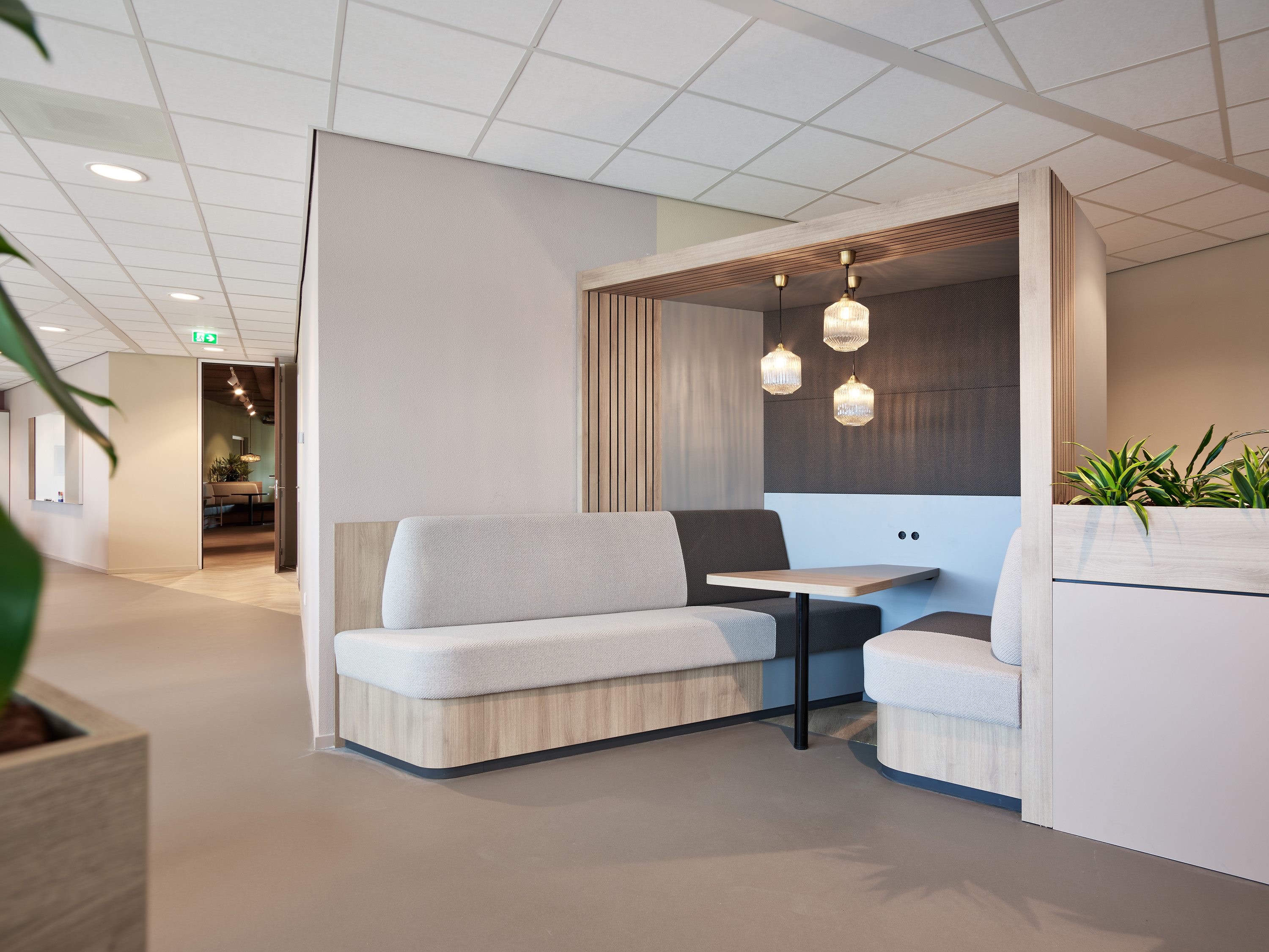 Forbo Eurocol Nederland B.V. | LiquidDesign en pvc-visgraatvloeren ...