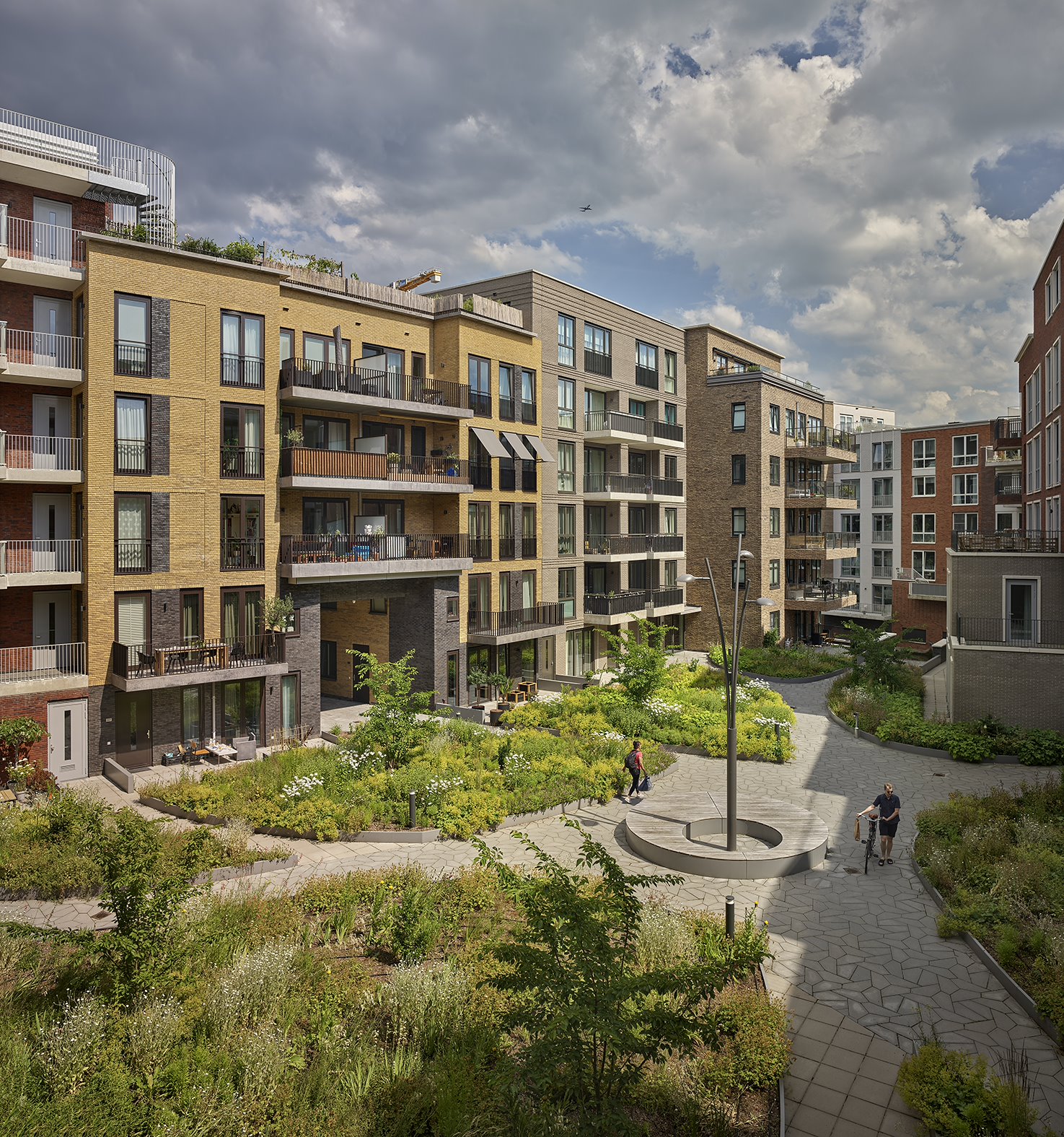 Zes gesloten bouwblokken naar ontwerp van Rijnboutt als sluitstuk van ...