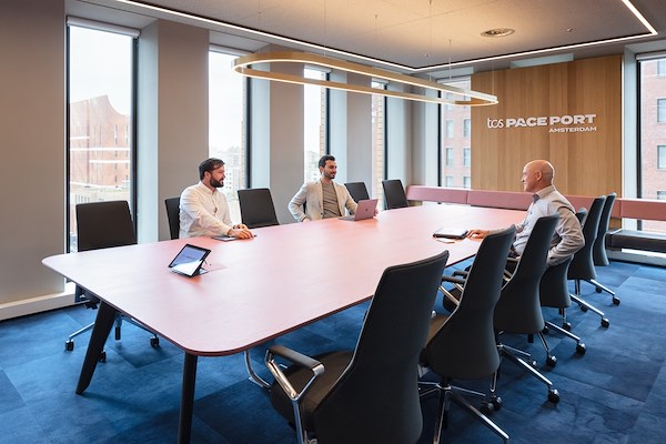 OCS+ | Bruisende werkomgeving bij de TCS Pace Port™ - architectenweb.nl