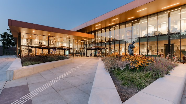 includi | Het cultuurhuis 'Huis van Eemnes' - architectenweb.nl