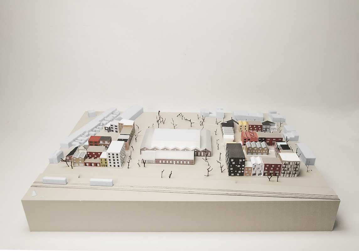 Expressieve architectuur van Space Encounters voor woonbuurt ...