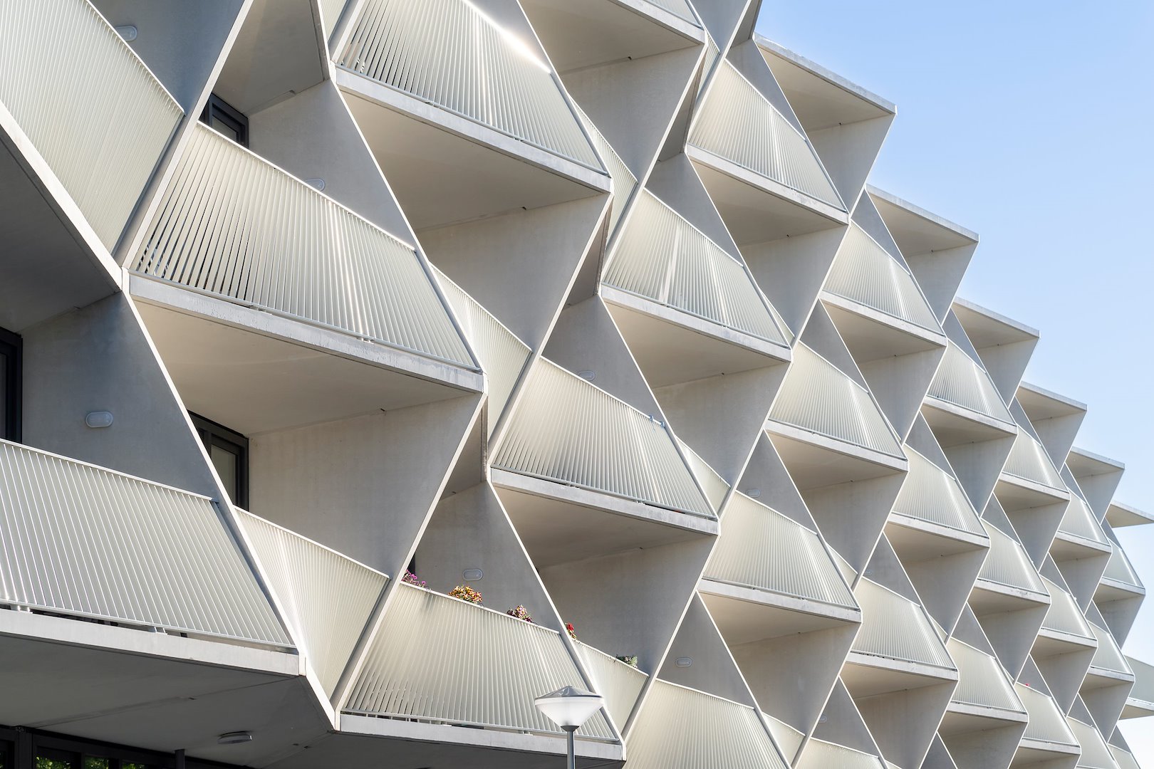 MVSA realiseert woongebouw met opvallende gevel tegenover ...
