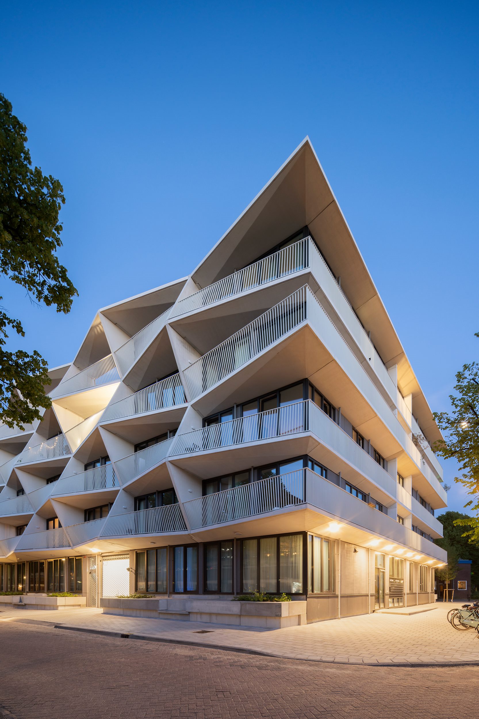 MVSA realiseert woongebouw met opvallende gevel tegenover ...