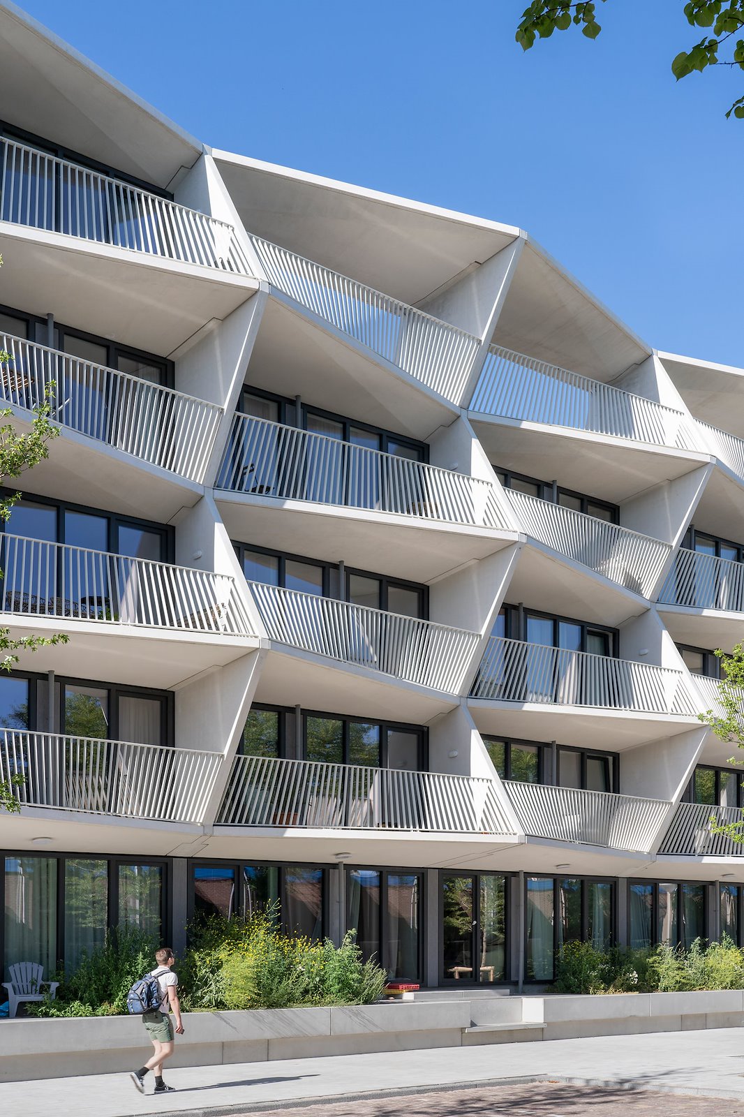 MVSA realiseert woongebouw met opvallende gevel tegenover ...