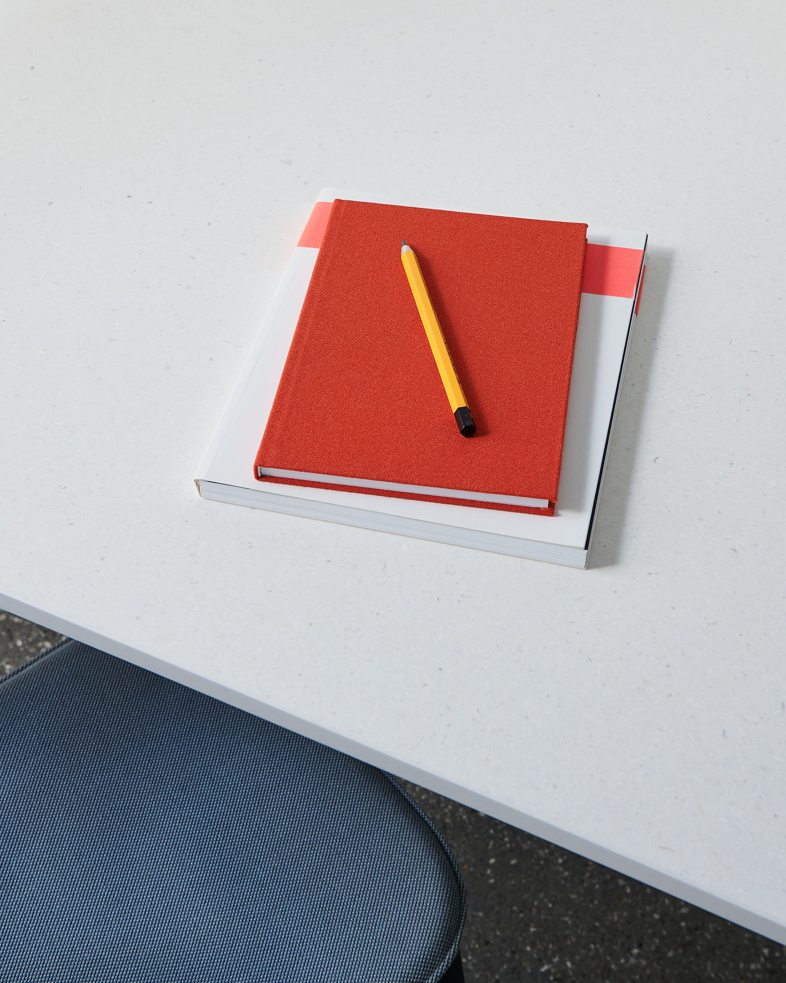 KVADRAT | Kvadrat Really Textile Tabletop - architectenweb.nl