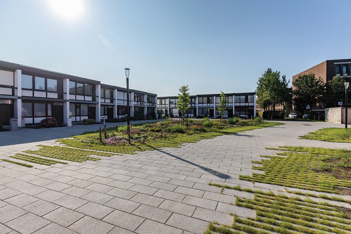 Struyk Verwo Infra | Brochure Infiltrerende groenbestrating ...