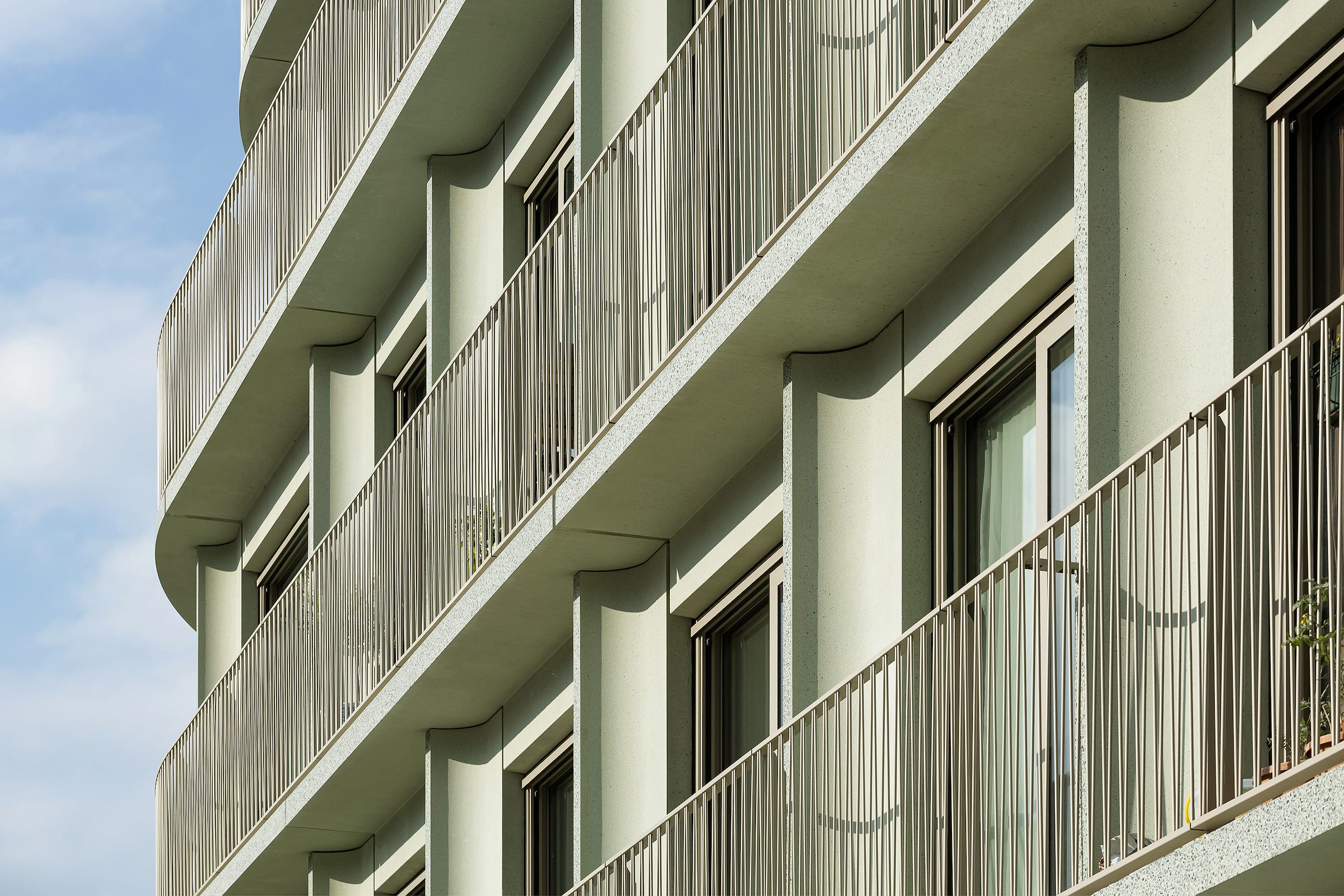 Socialewoningbouwcomplex vormt zachtgroen accent in Overhoeks ...