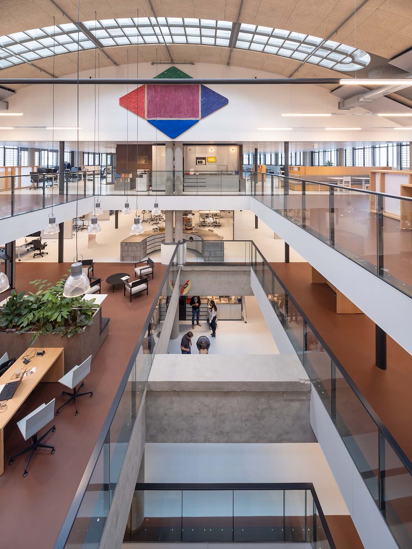 Hoofdkantoor PostNL in Stationspostgebouw Den Haag opgeleverd ...