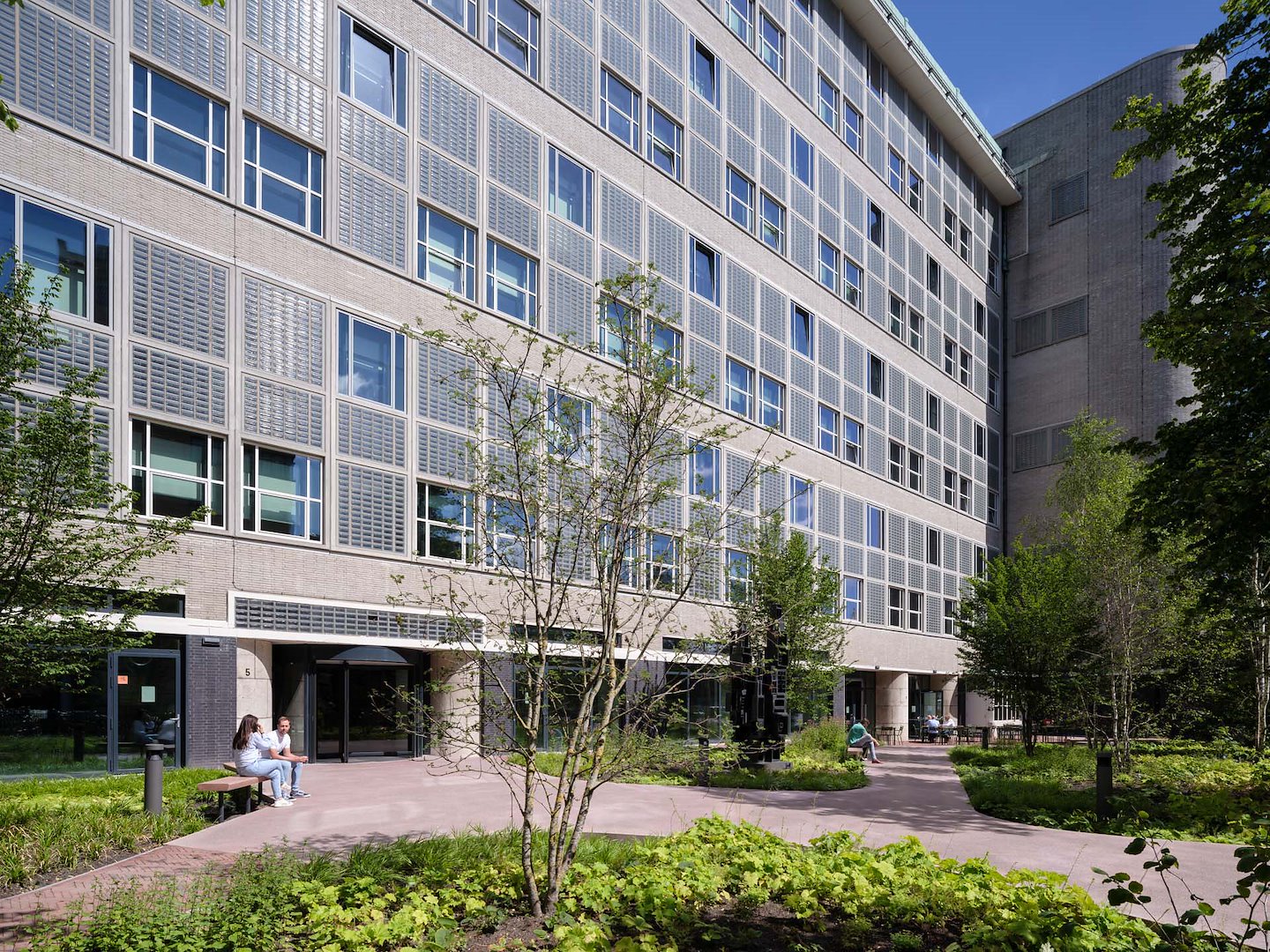 Hoofdkantoor PostNL in Stationspostgebouw Den Haag opgeleverd ...