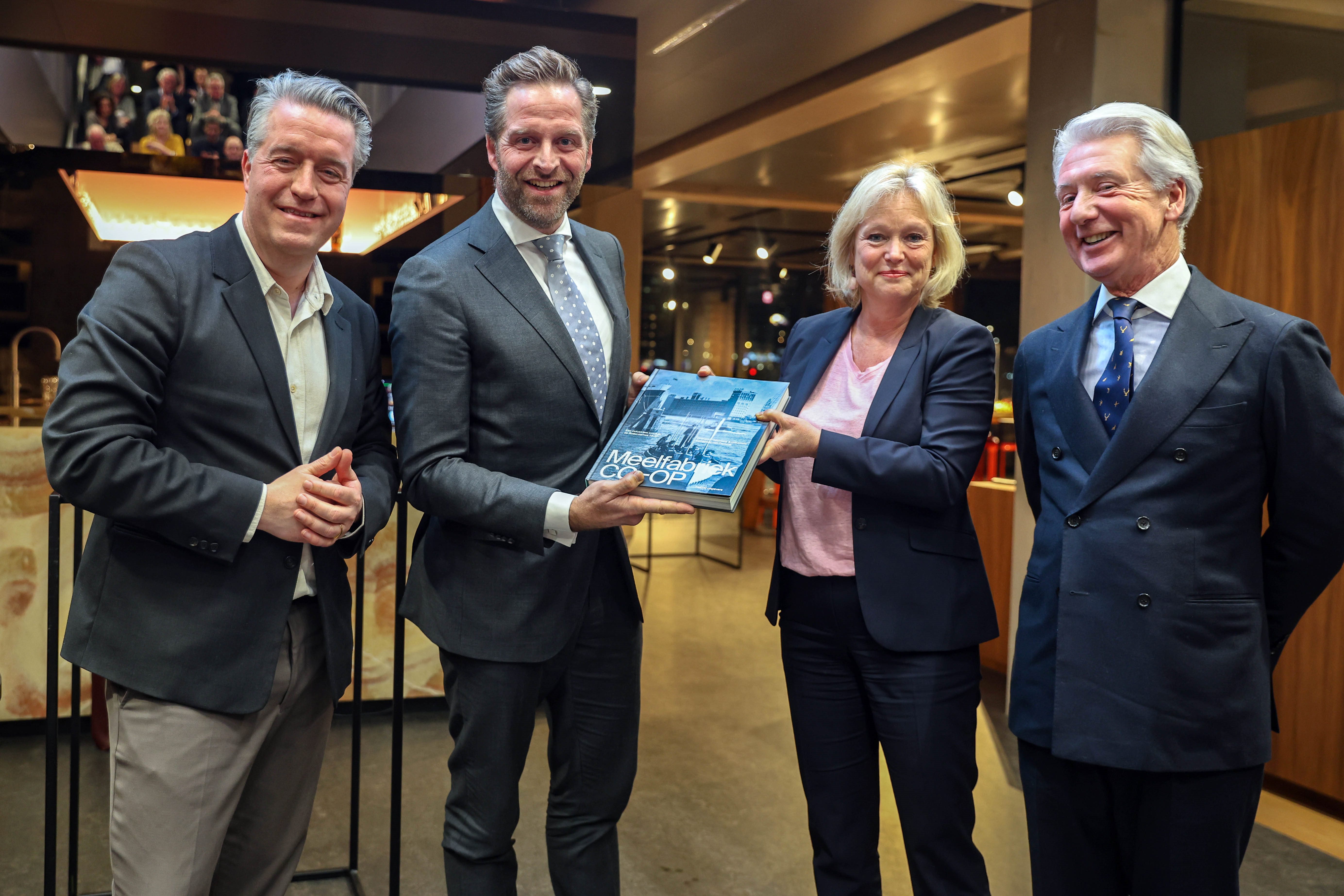 Boek belicht Meelfabriek op te transformeren terrein Rotterdam ...