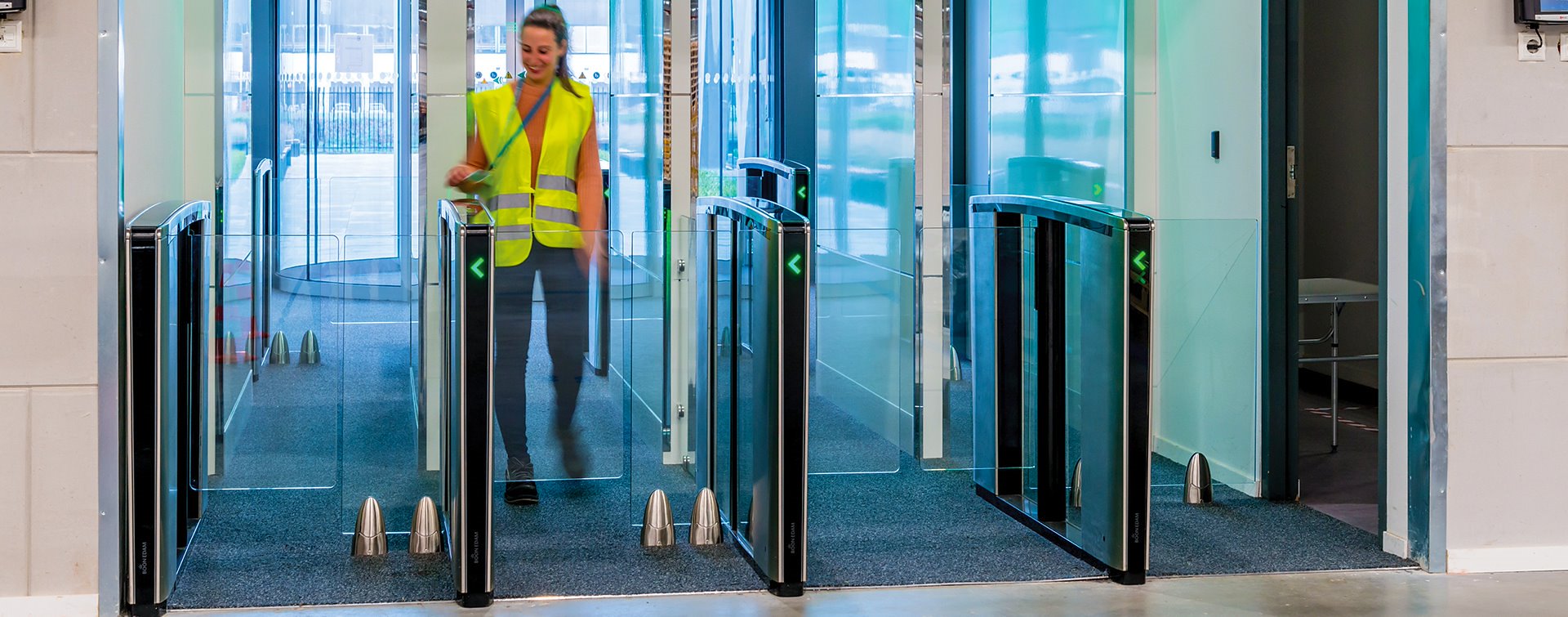 Boon Edam Nederland B.V. | Speedlane Swing beveiligingspoortje ...