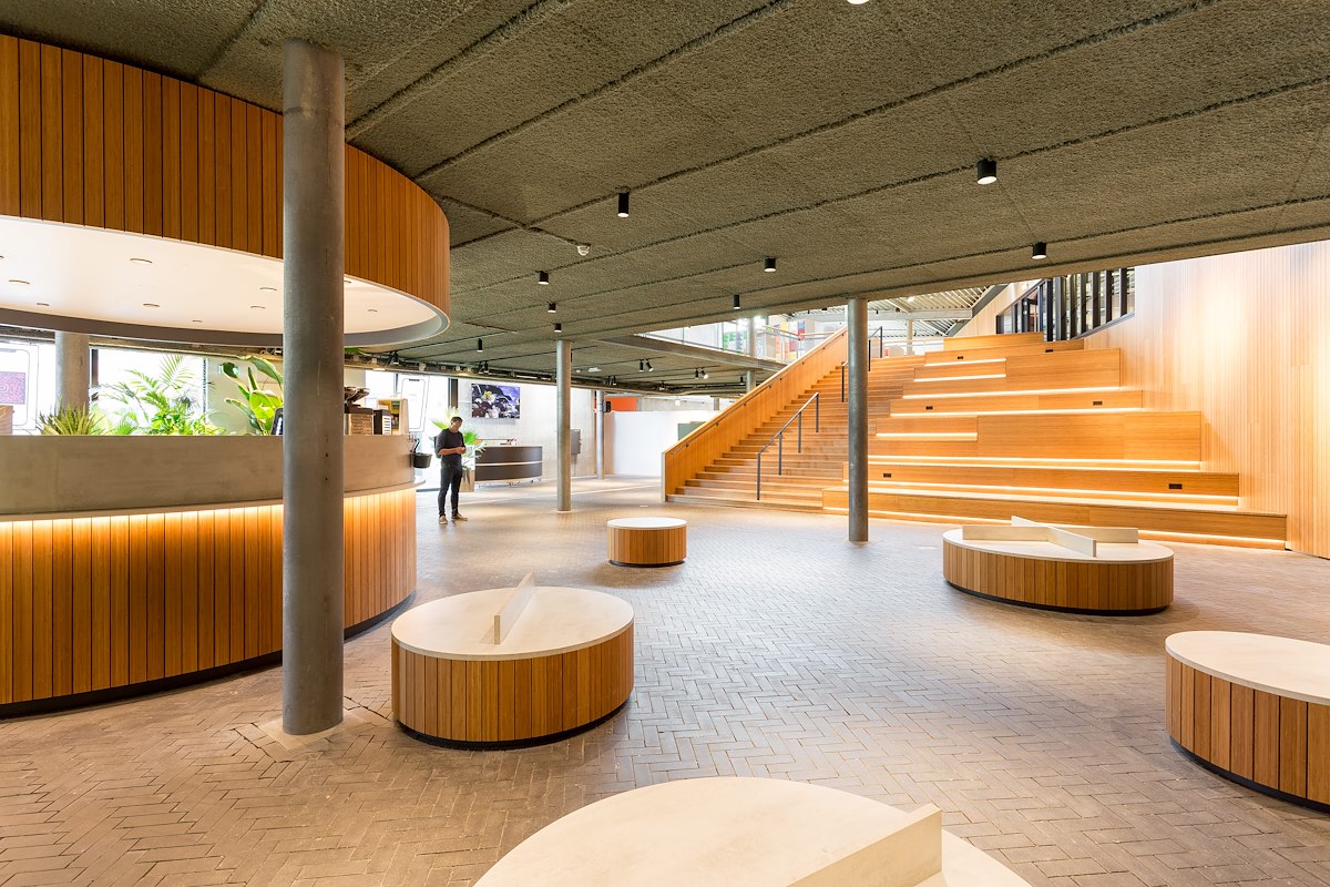 Grootschalige vernieuwing van MBO College Hilversum door Zenber ...