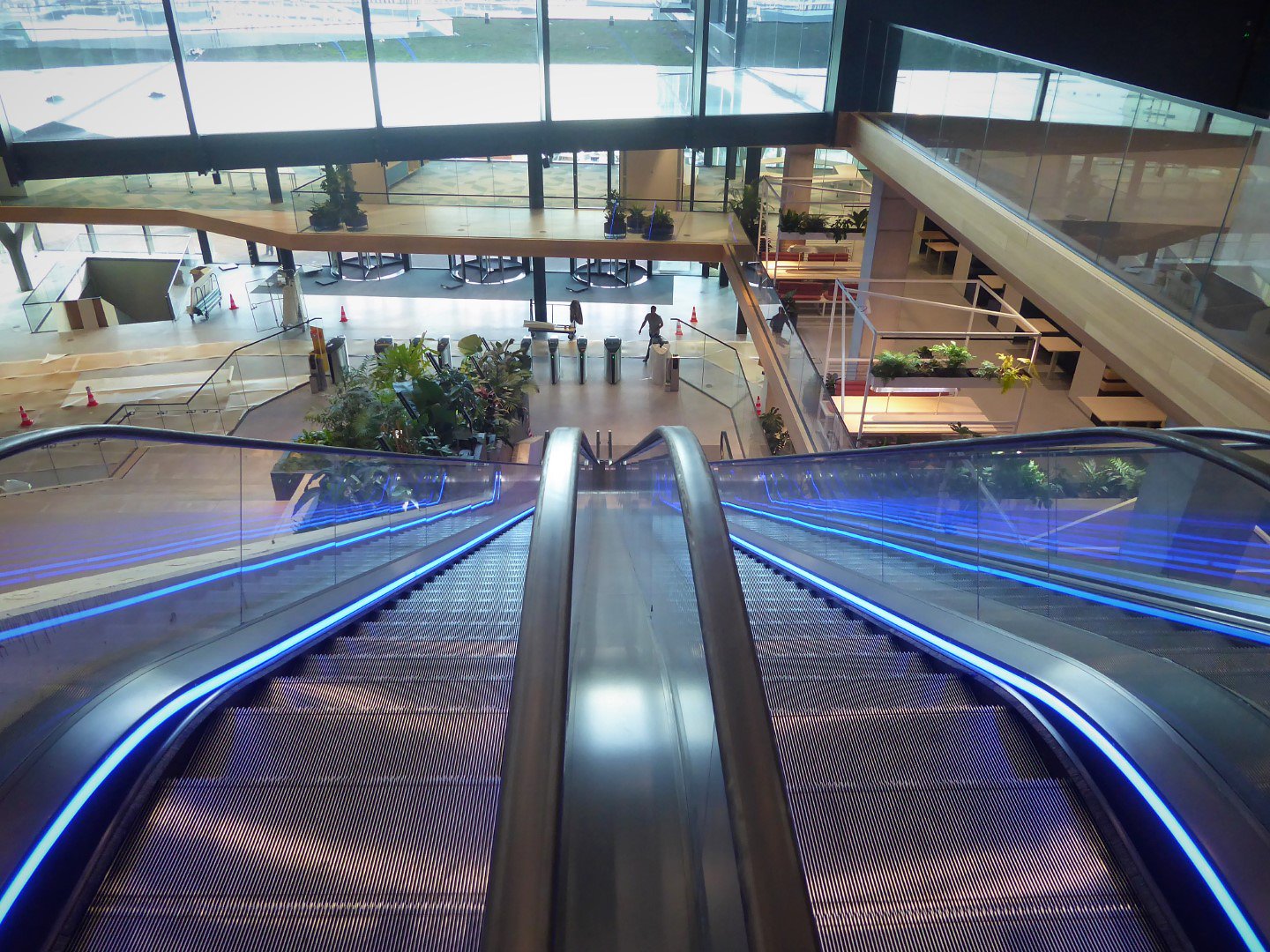 KONE | Booking.com op Oosterdokseiland - architectenweb.nl