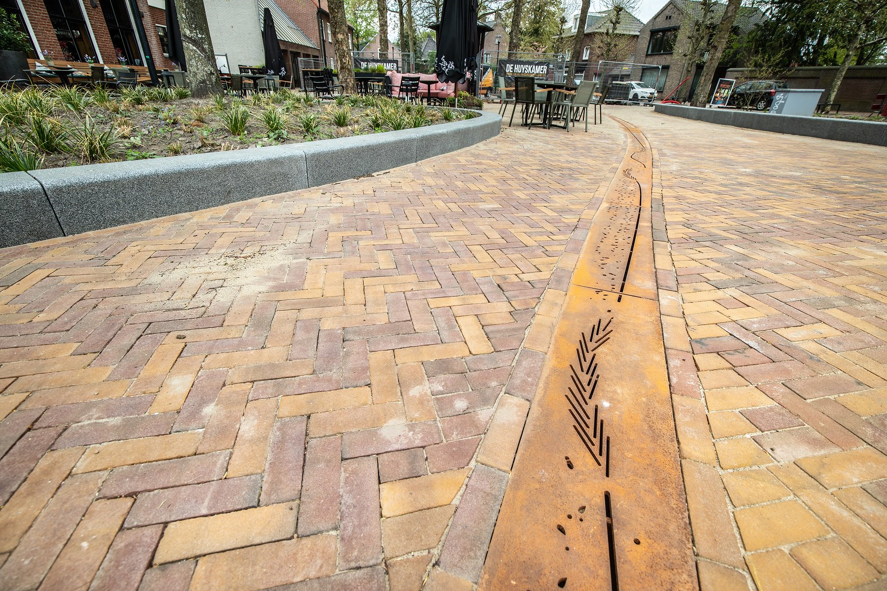 ACO BV | ACO ExoDrain custom made lijnafwatering - architectenweb.nl