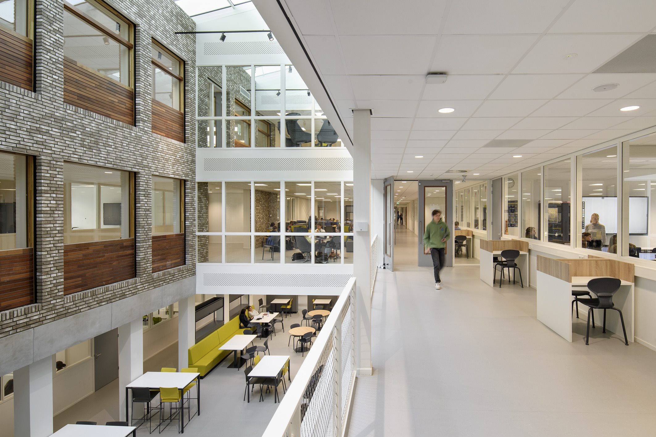 LIAG presenteert vernieuwd Keizer Karel College Amstelveen ...