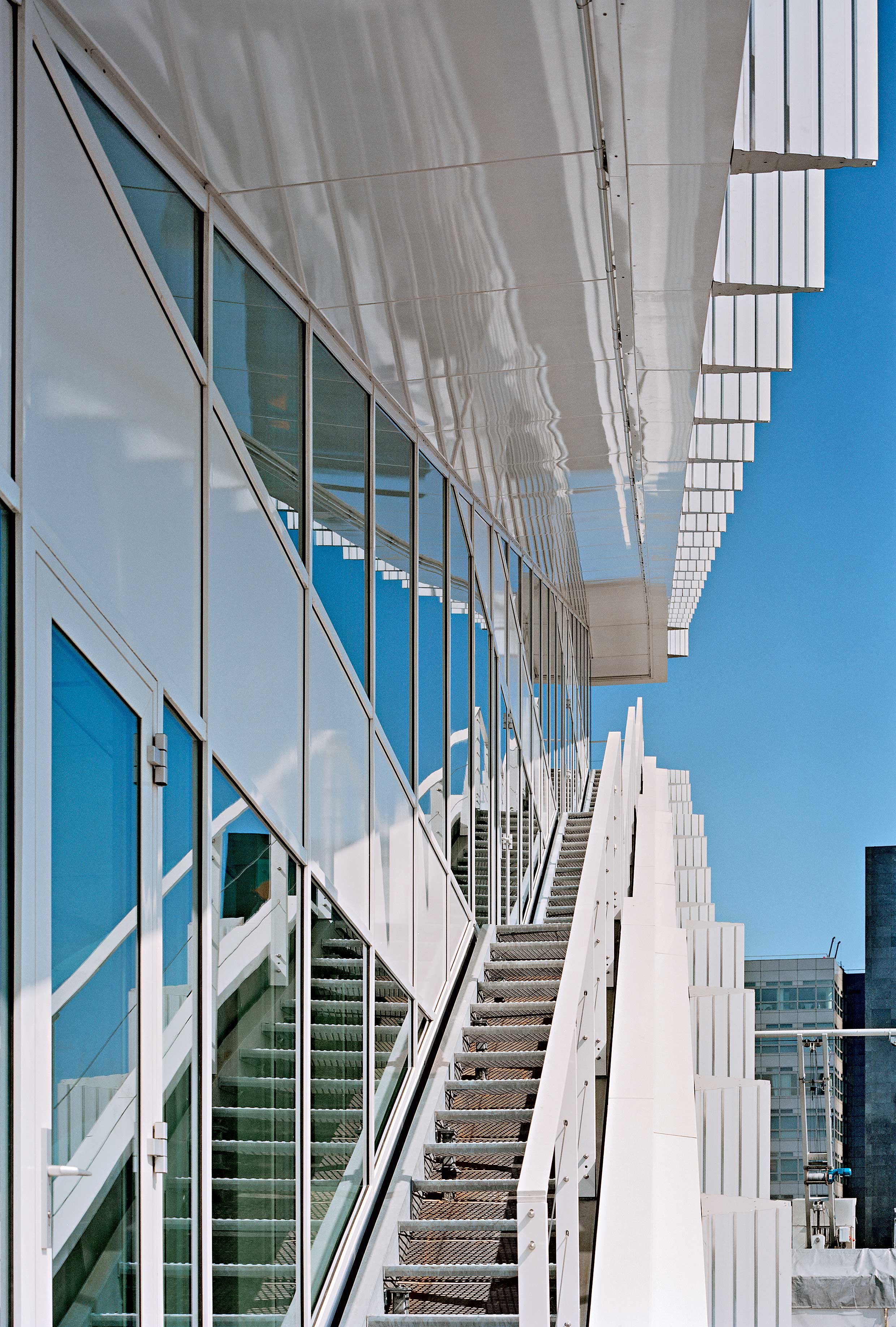 Architect Rafael Viñoly (78) overleden - architectenweb.nl
