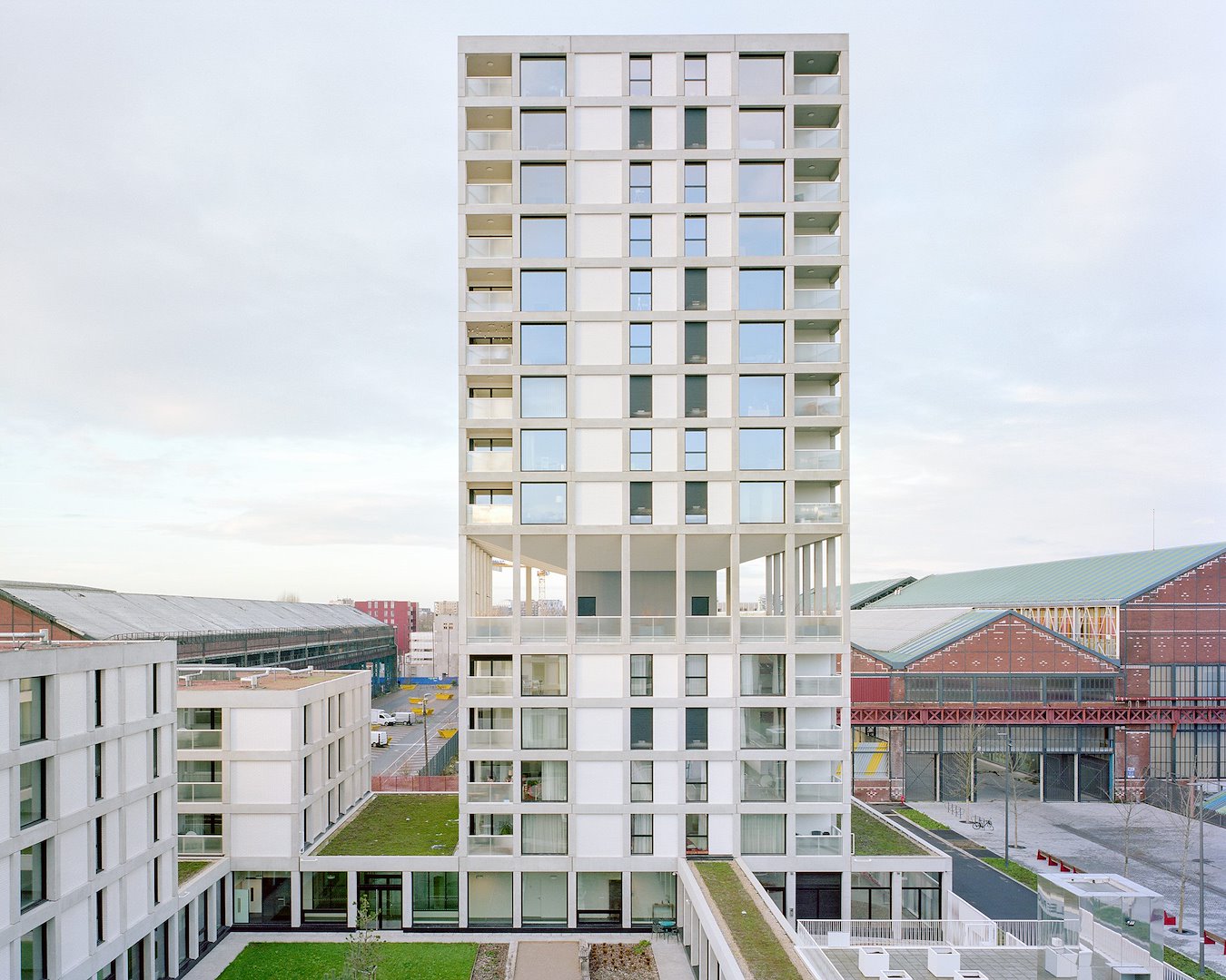 Wooncomplex van XDGA is startpunt transformatie in Lille Fives - architectenweb.nl