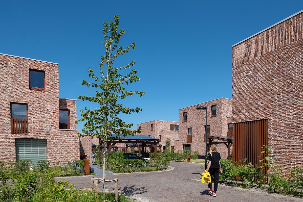 Woonbuurt in het groen door studio Prototype - architectenweb.nl