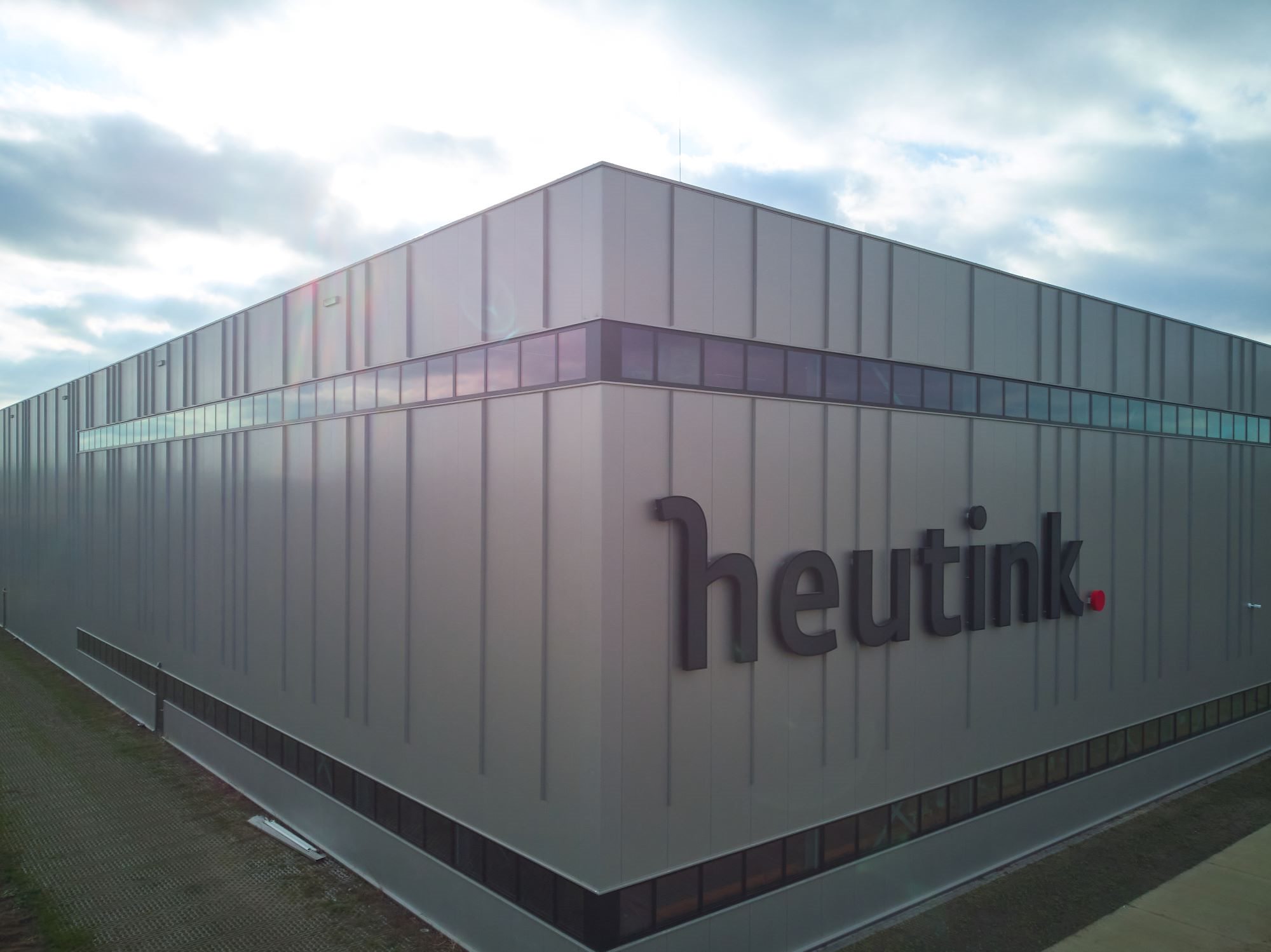 Kingspan Geïsoleerde Panelen | Heutink Primair Onderwijs Nijverdal ...