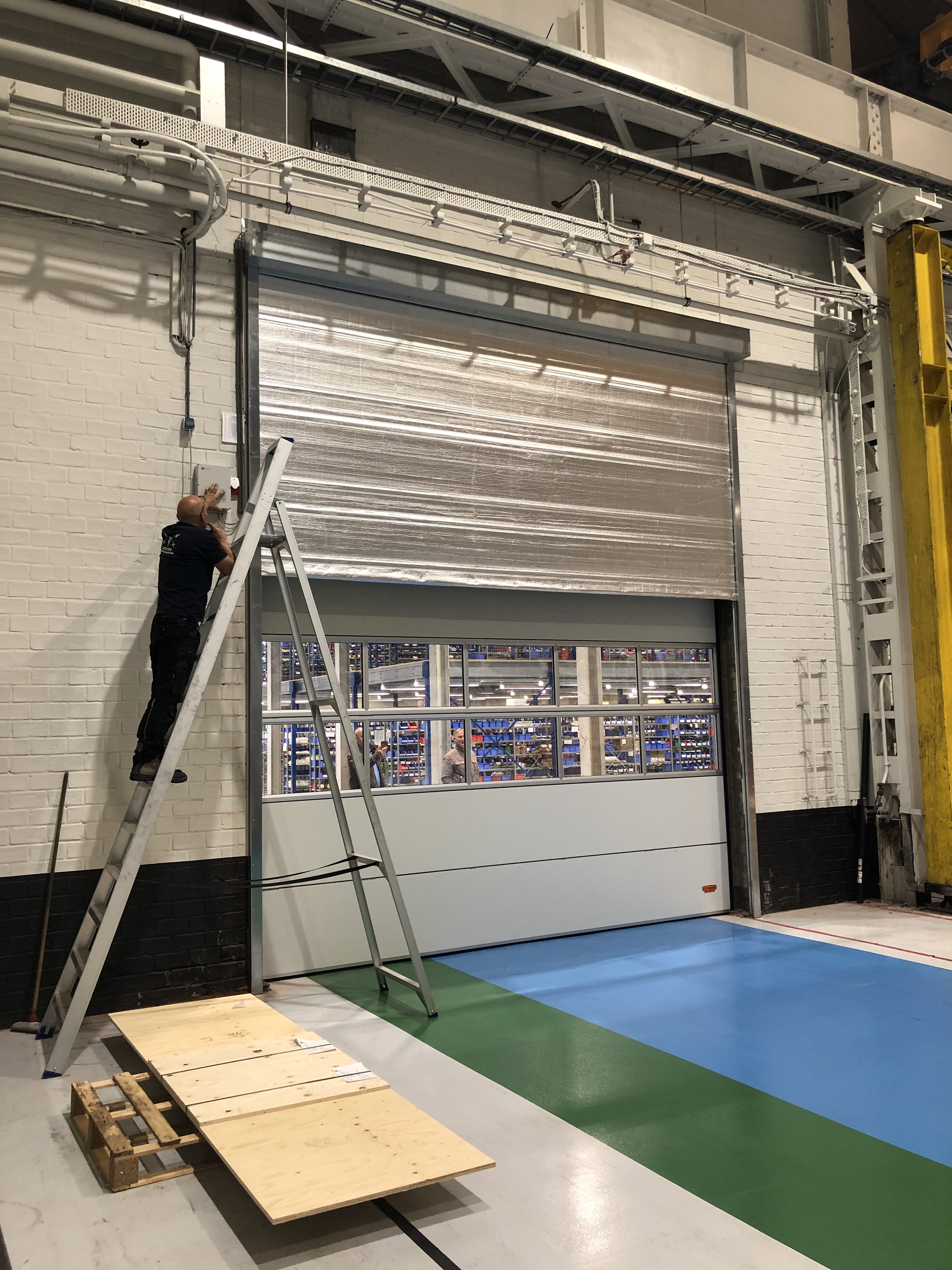 Rolflex Nederland B.V. | Brandwerende roldeur Combo - architectenweb.nl