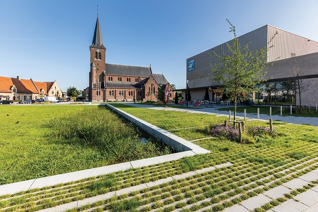 Struyk Verwo Infra | Groen straatbeeld Wilsele dankzij Hydro Lineo XL - architectenweb.nl