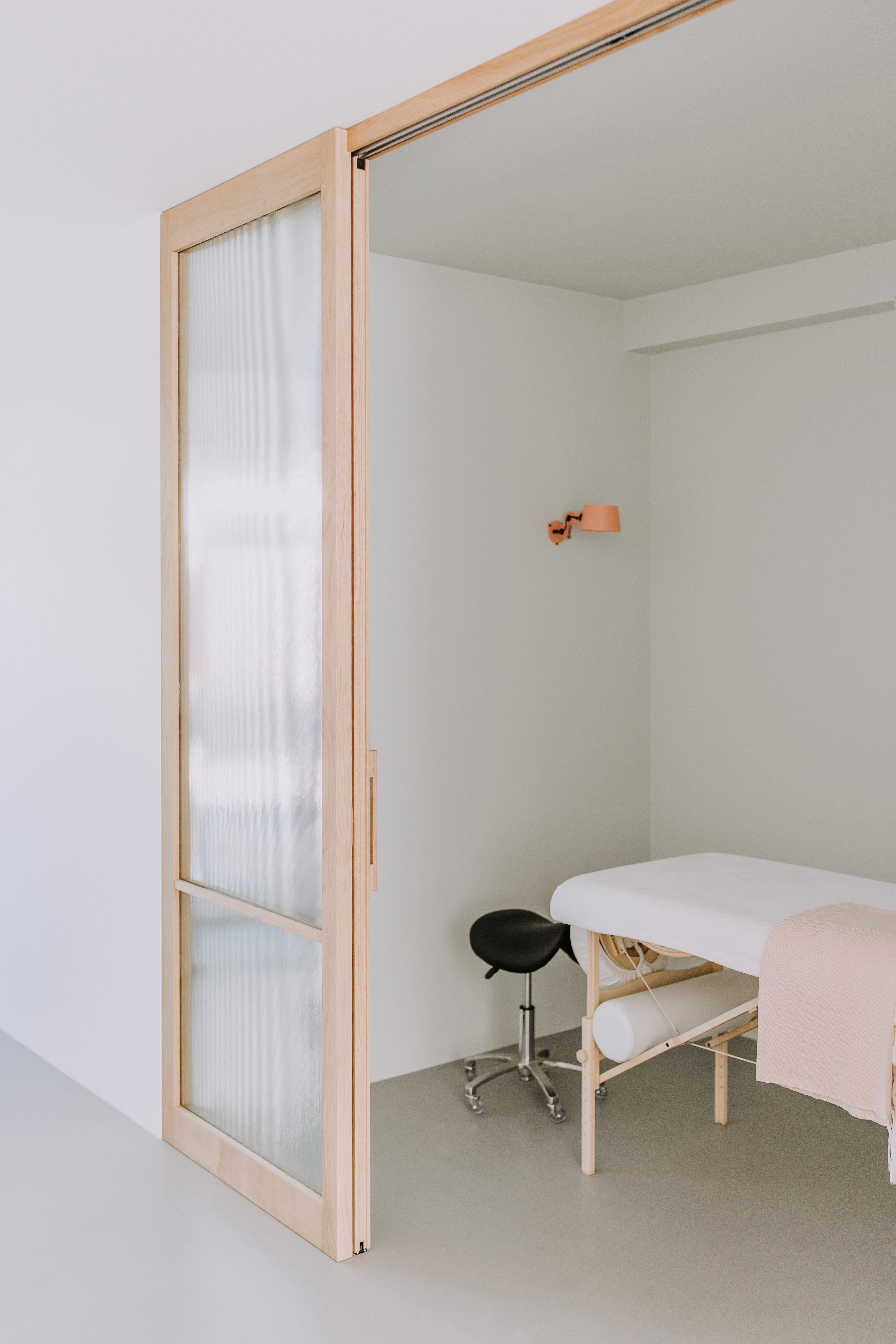 Indu Doors® | Exclusieve tussenwand van eikenhout met ribglas ...