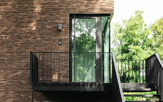 Aliplast Aluminium Systems | Aluminium voordeur - architectenweb.nl