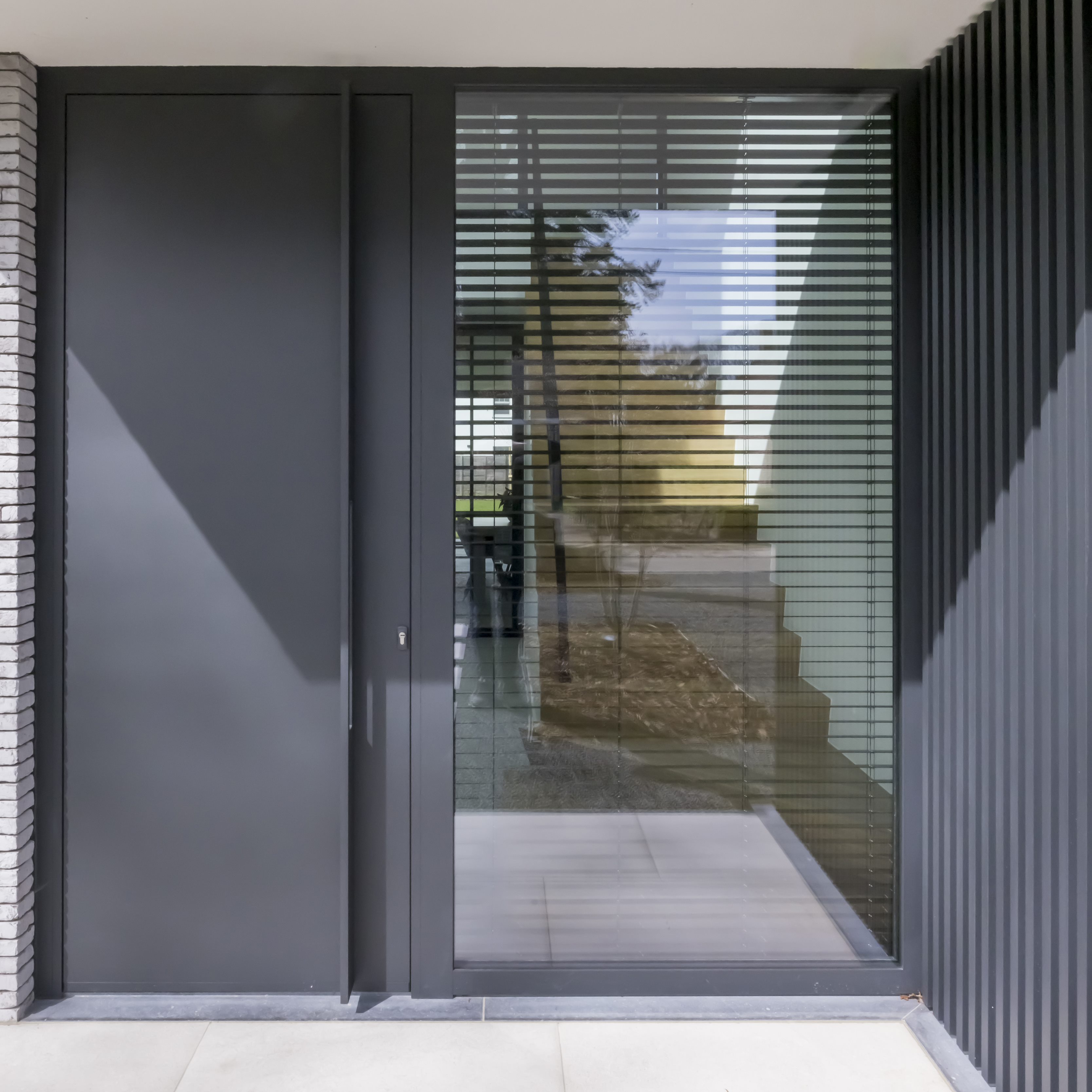 Aliplast Aluminium Systems | Aluminium voordeur - architectenweb.nl