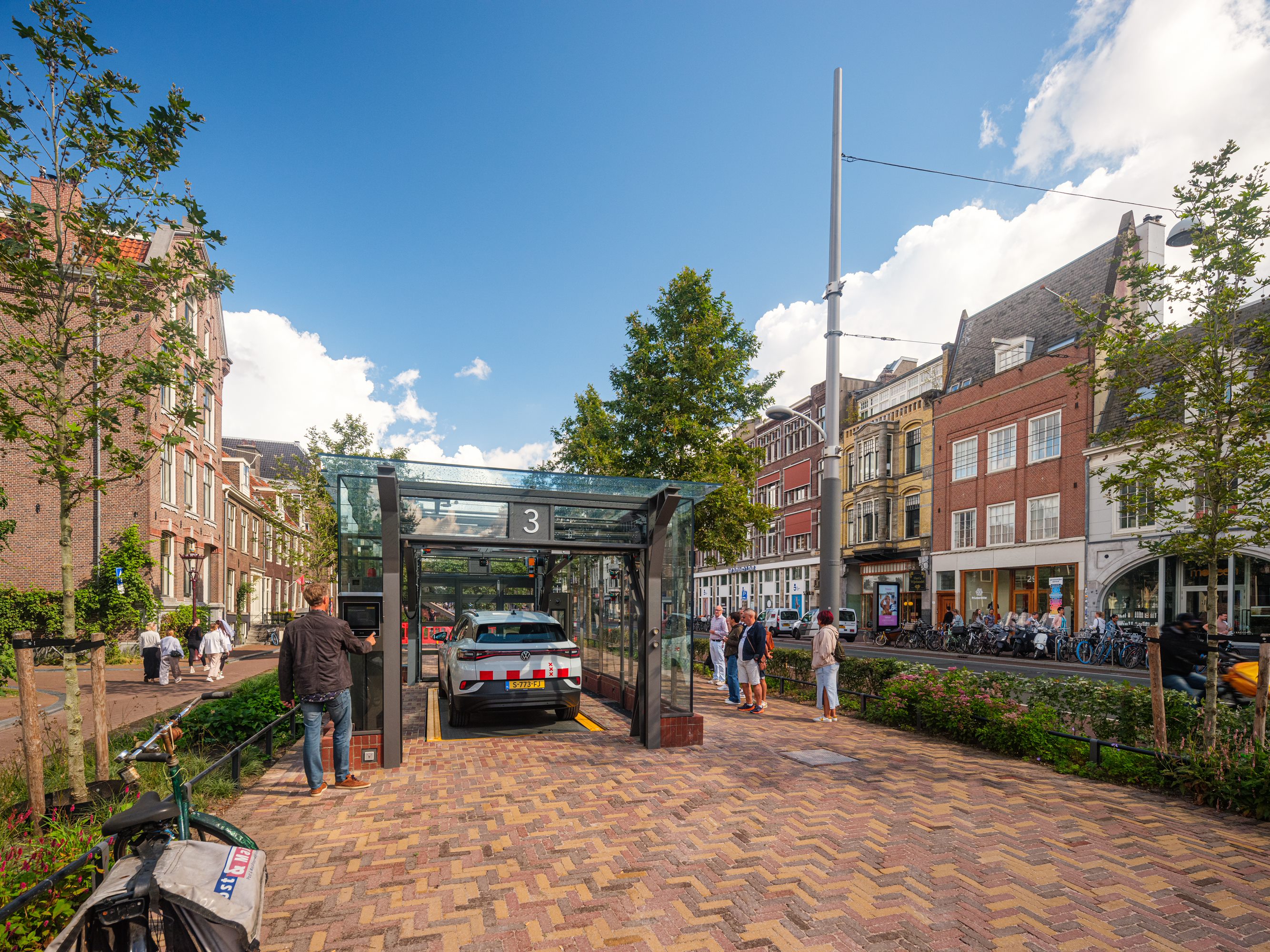 Rolflex Nederland B.V. | Slimme Compact deuren voor Garage Vijzelgracht ...