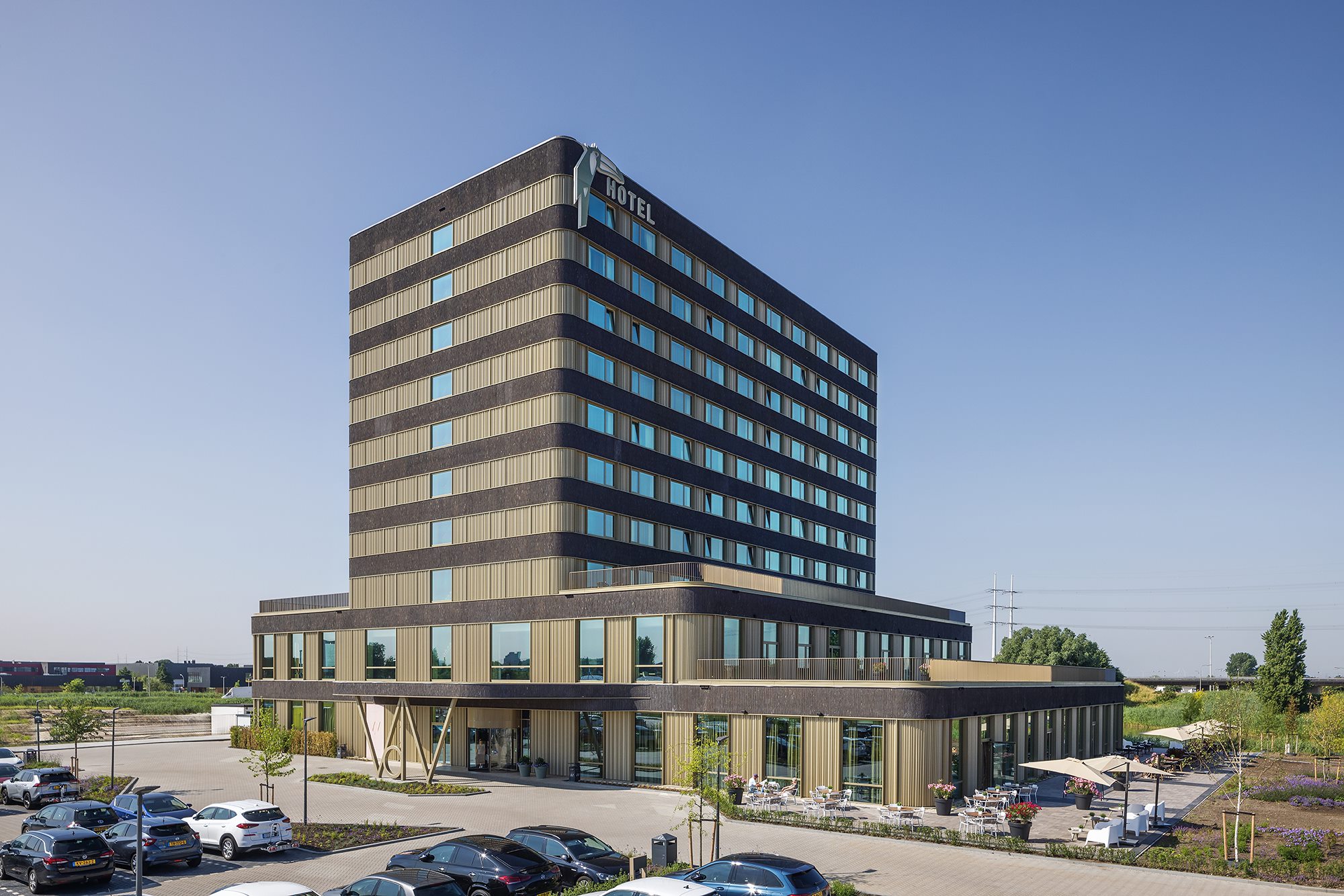 Van der Valk Hotel Delft A4 officieel geopend - architectenweb.nl