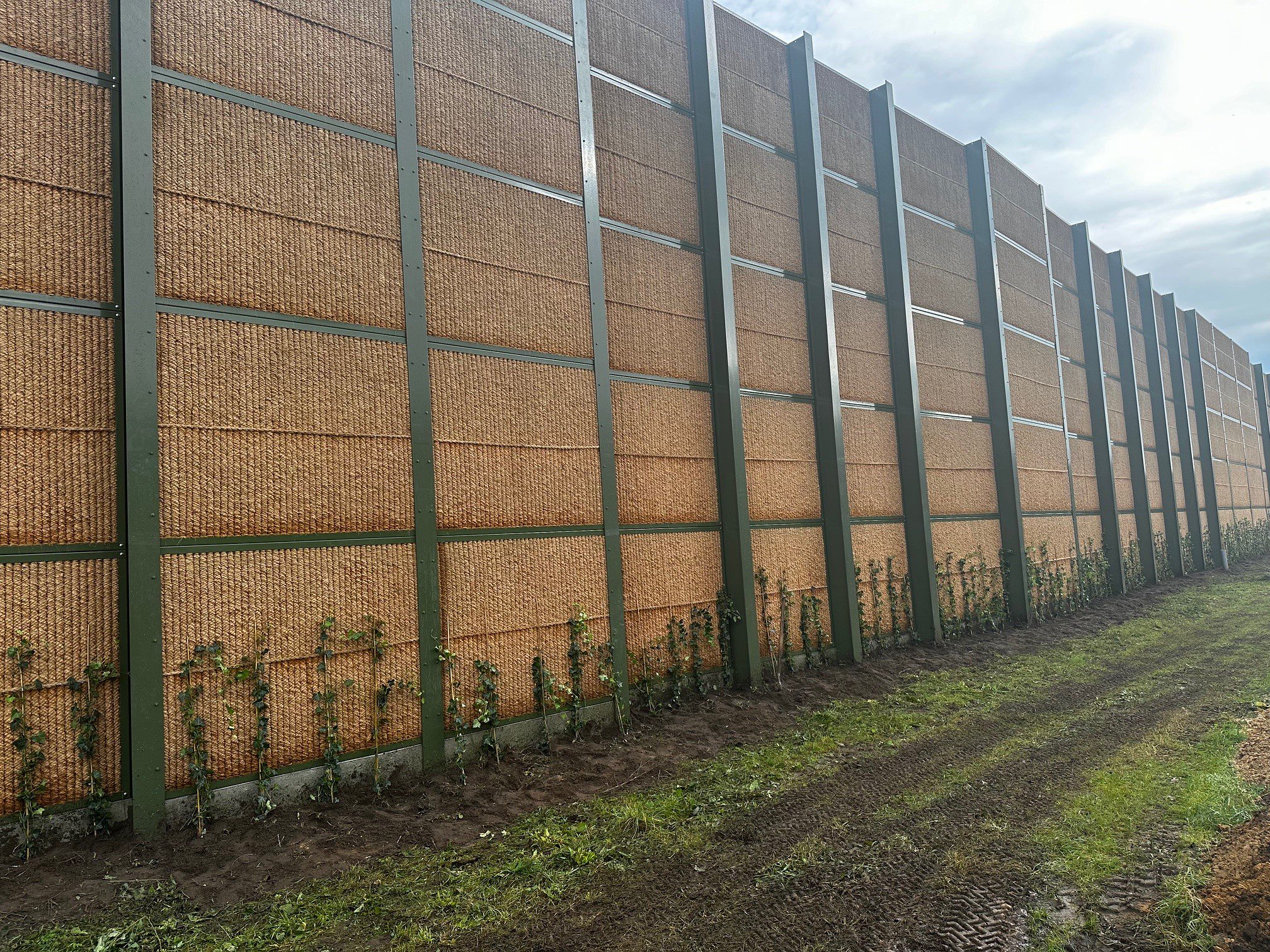 Kokosystems B.V. | Kokowall geluidsschermen bij Plus DC - Deventer ...