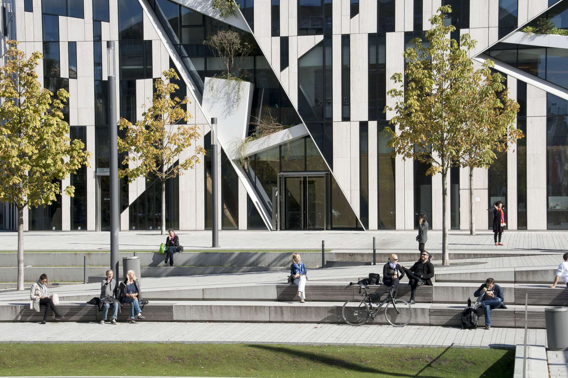 Grijsen Park & Straatdesign | Zitranden voor de openbare ruimte ...