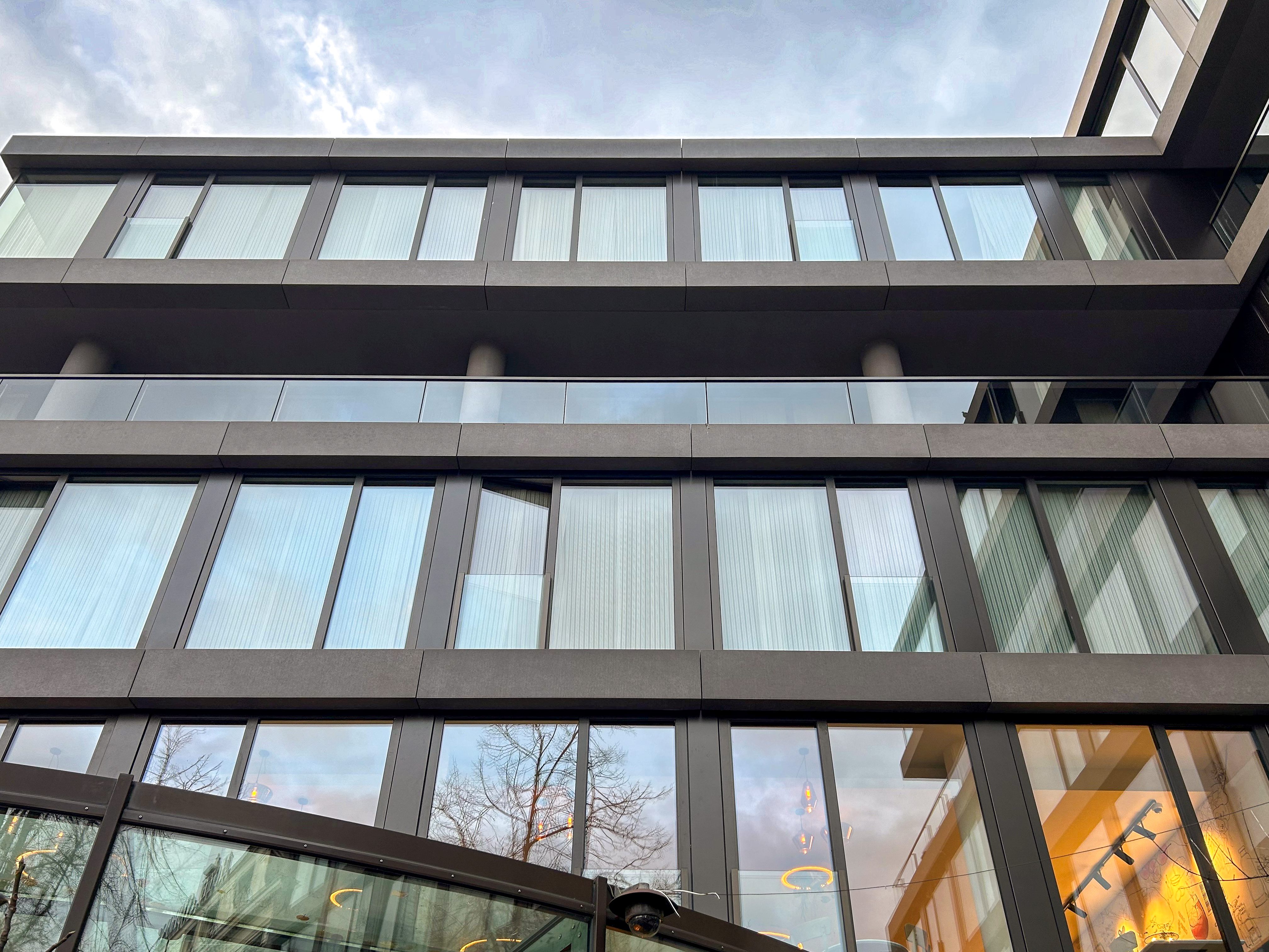 Plastica Groep | Rieder fibreC voor Buitenhof Den Haag - architectenweb.nl