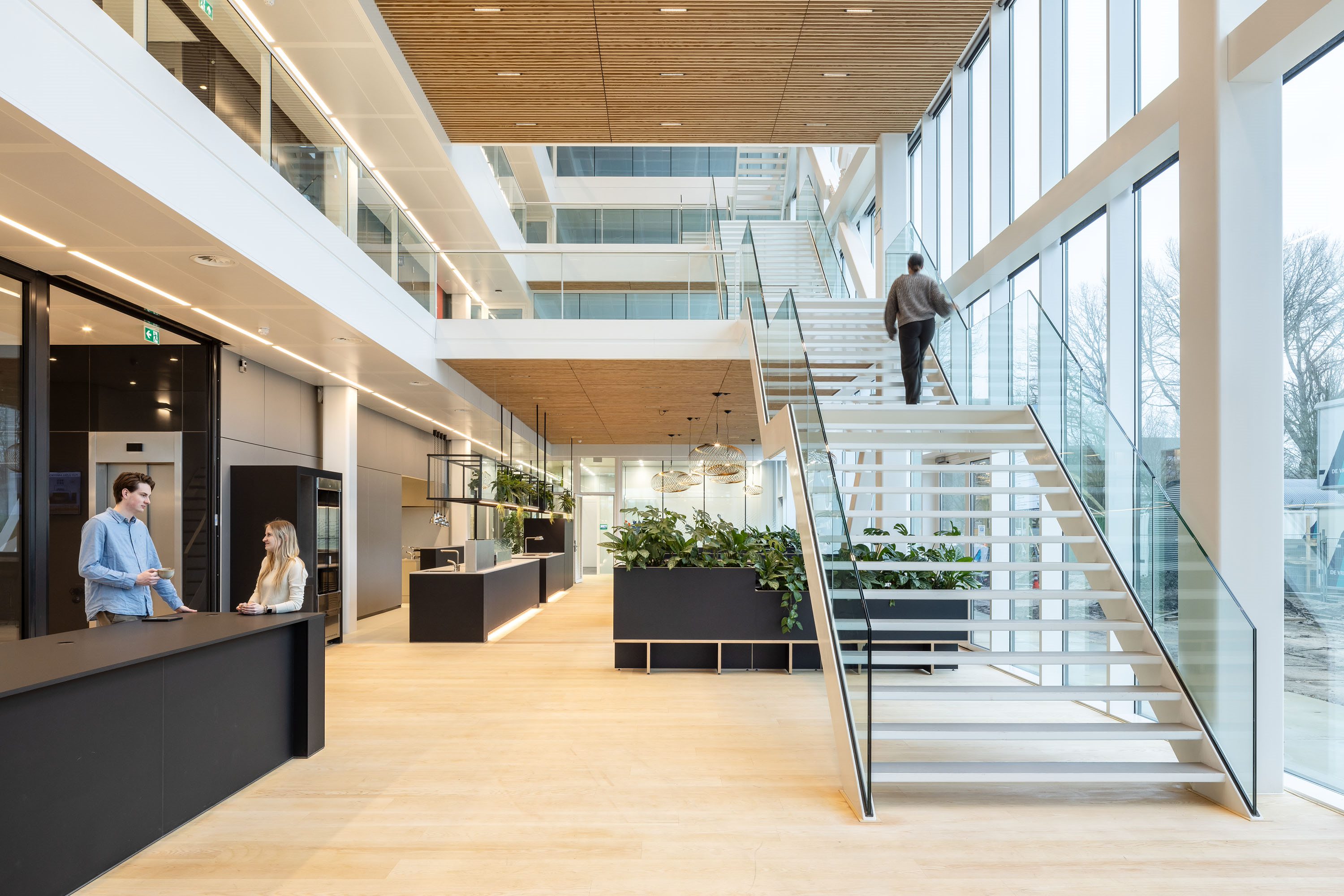 Plus Ultra Amsterdam beleeft officiële opening - architectenweb.nl