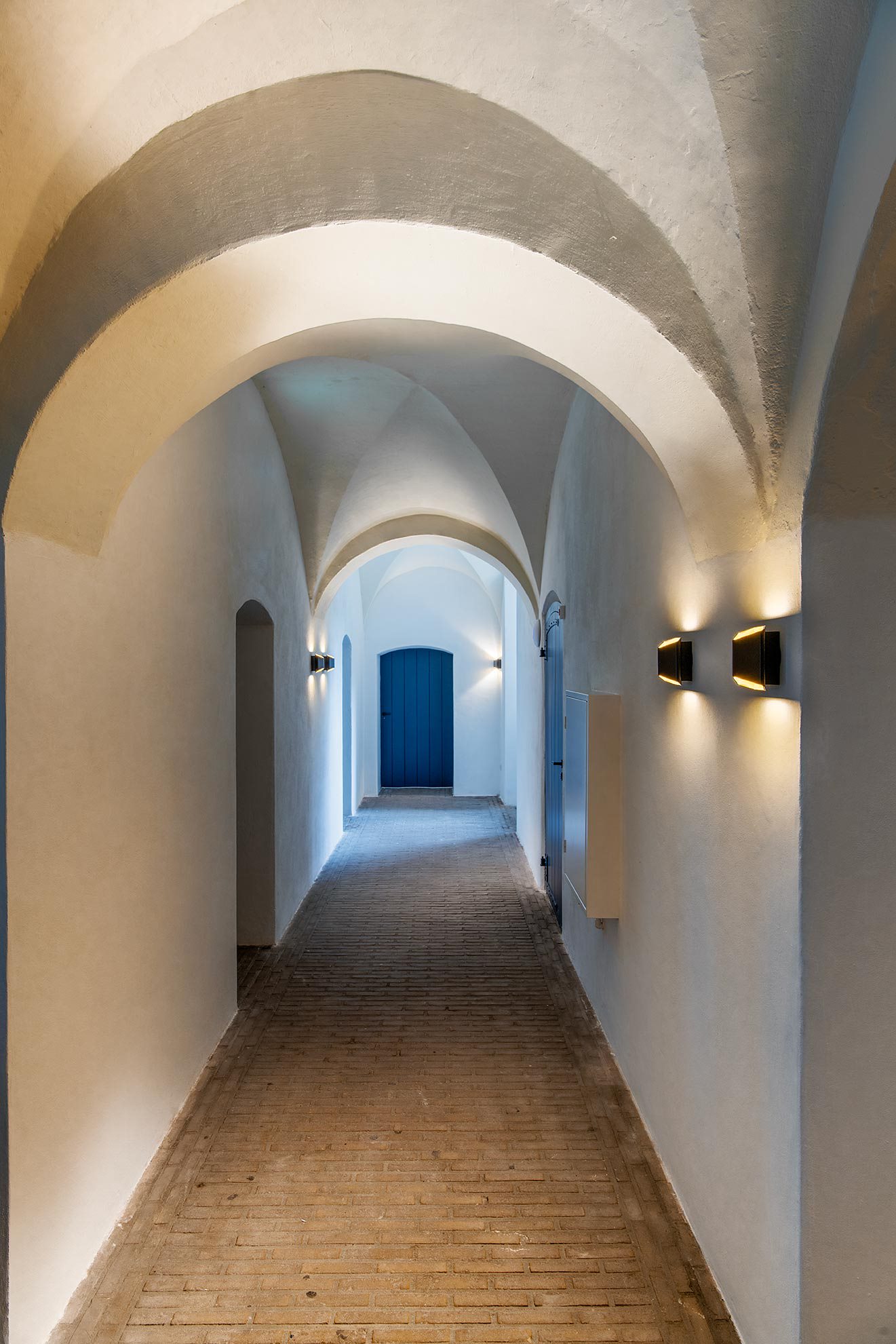 SLV Nederland | Verlichting in kelder van Kasteel Arcen - architectenweb.nl