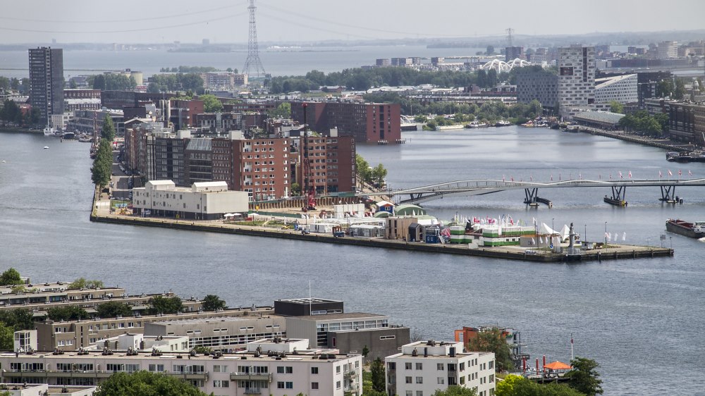 Advies: Nationaal Slavernijmuseum in toonaangevend gebouw op kop Java ...