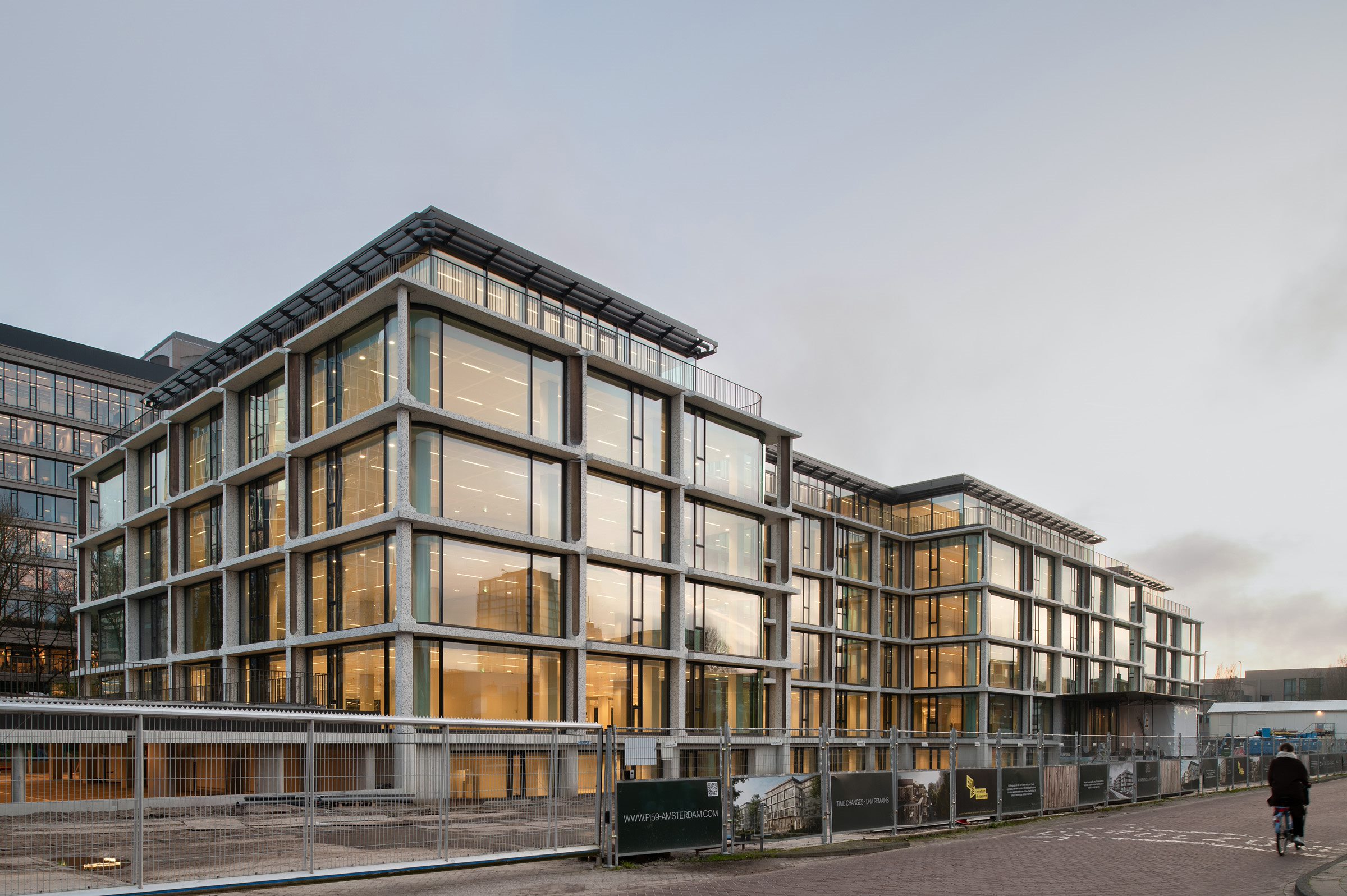 'Elegant brutalisme' voor nieuw hoofdkantoor Philips aan de Zuidas ...