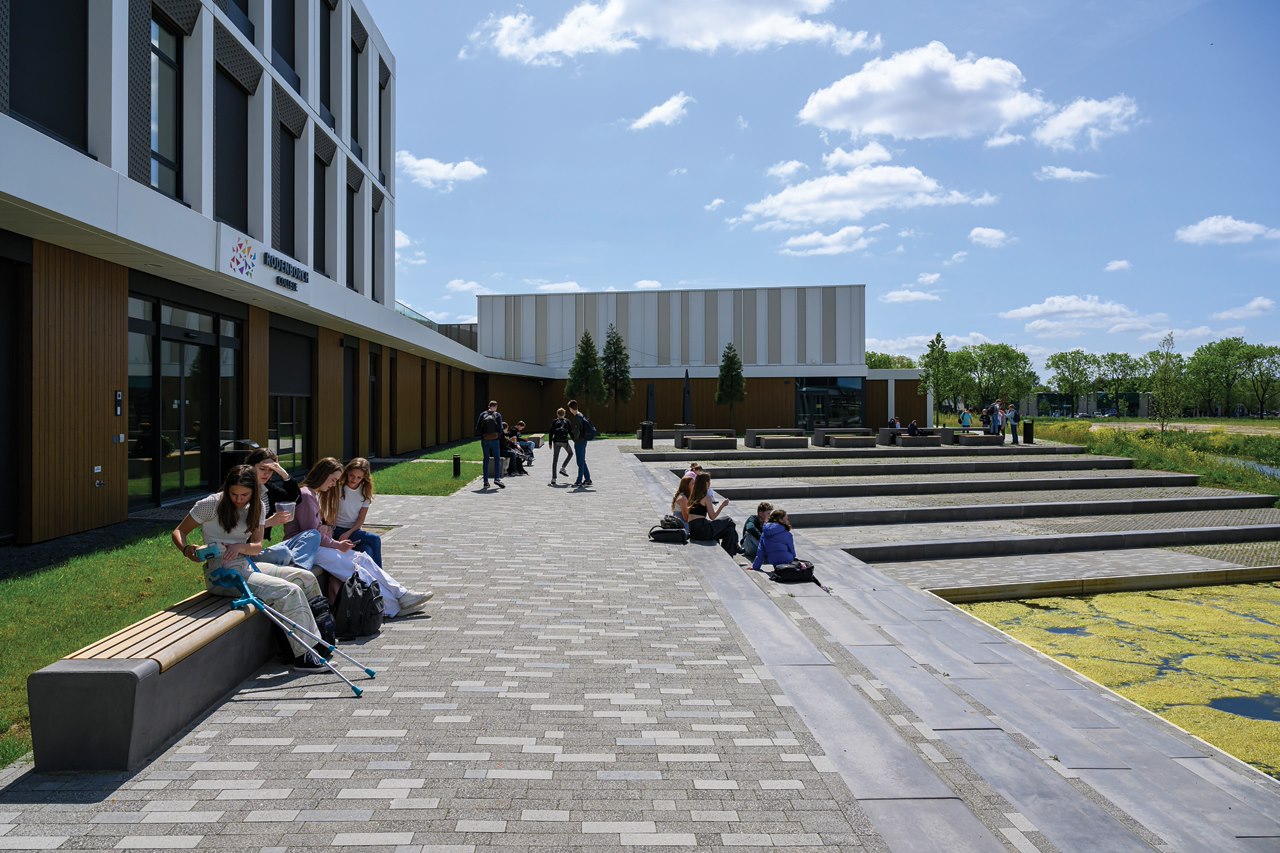 Struyk Verwo Infra | Veelzijdig straatmeubilair - architectenweb.nl