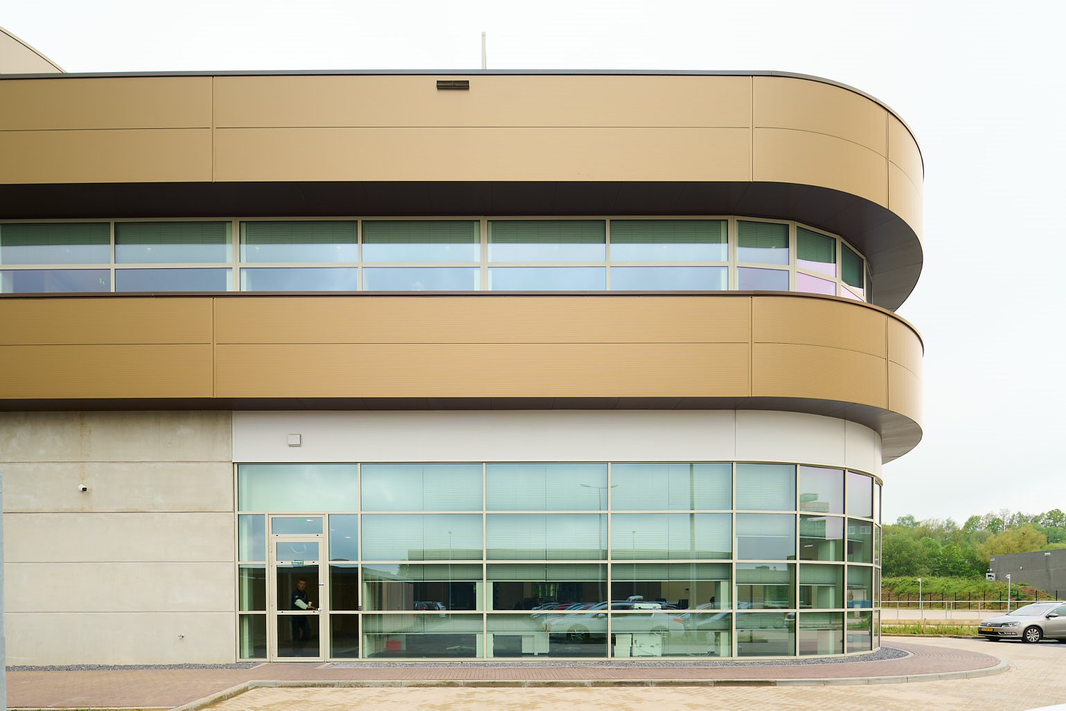 Aliplast Aluminium Systems | Gebogen raam- en vliesgevelsystemen ...