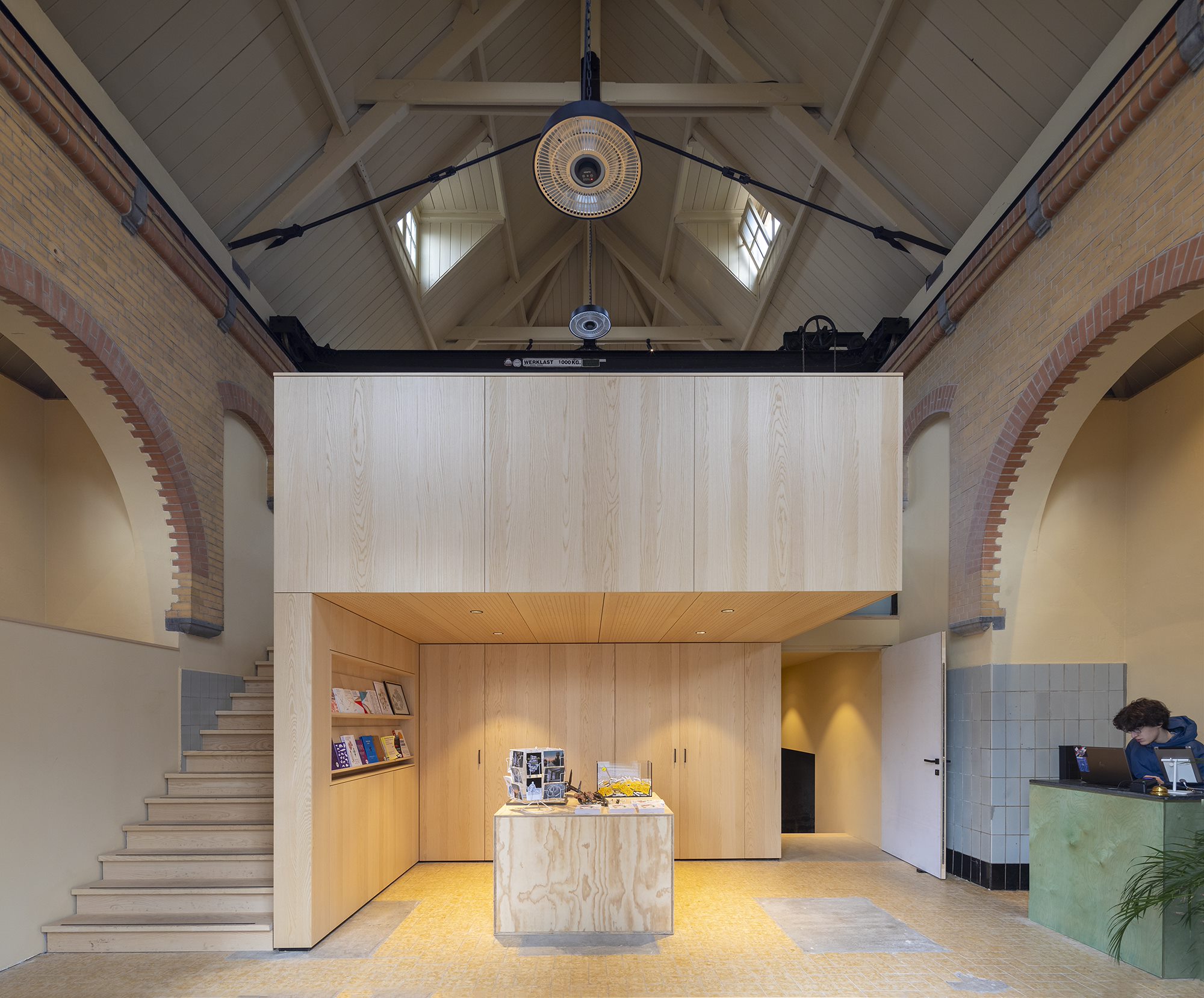 Kunstcentrum ondergebracht in pomphuis en bassin bij Delftse watertoren ...