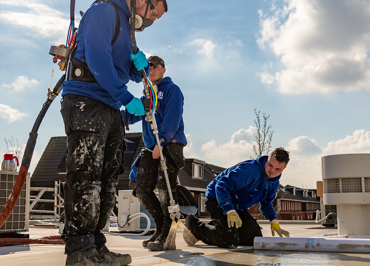 Triflex bv | Dakvlak afgedicht m.b.v. Triflex SAM - architectenweb.nl