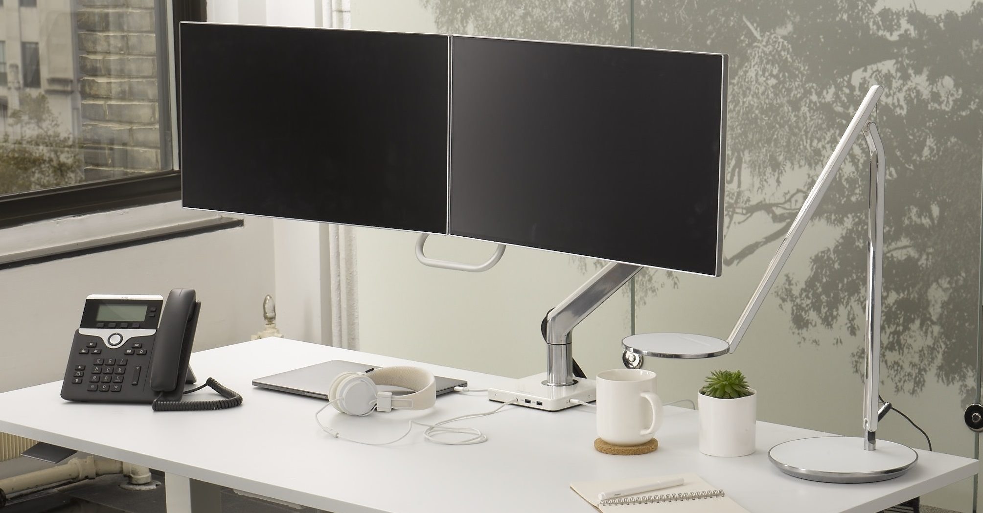 Humanscale | M/Connect 3 Pro Dock universeel docking station - architectenweb.nl