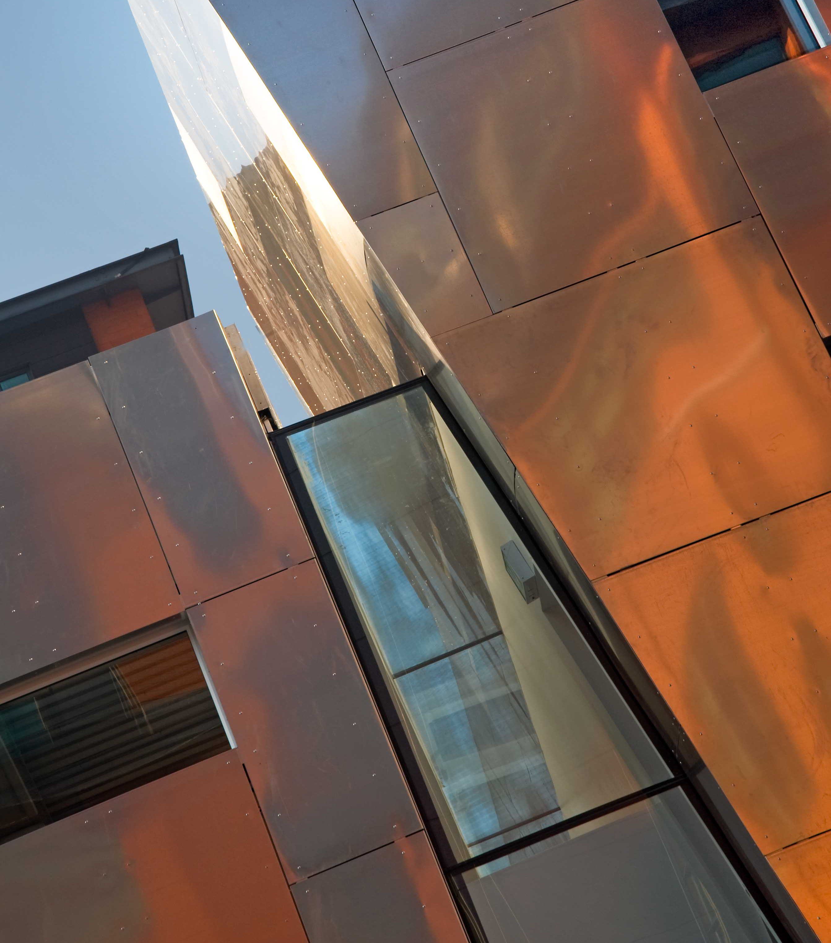 Dutch Roof Design | Glazed Link (van gevel naar dak) - architectenweb.nl