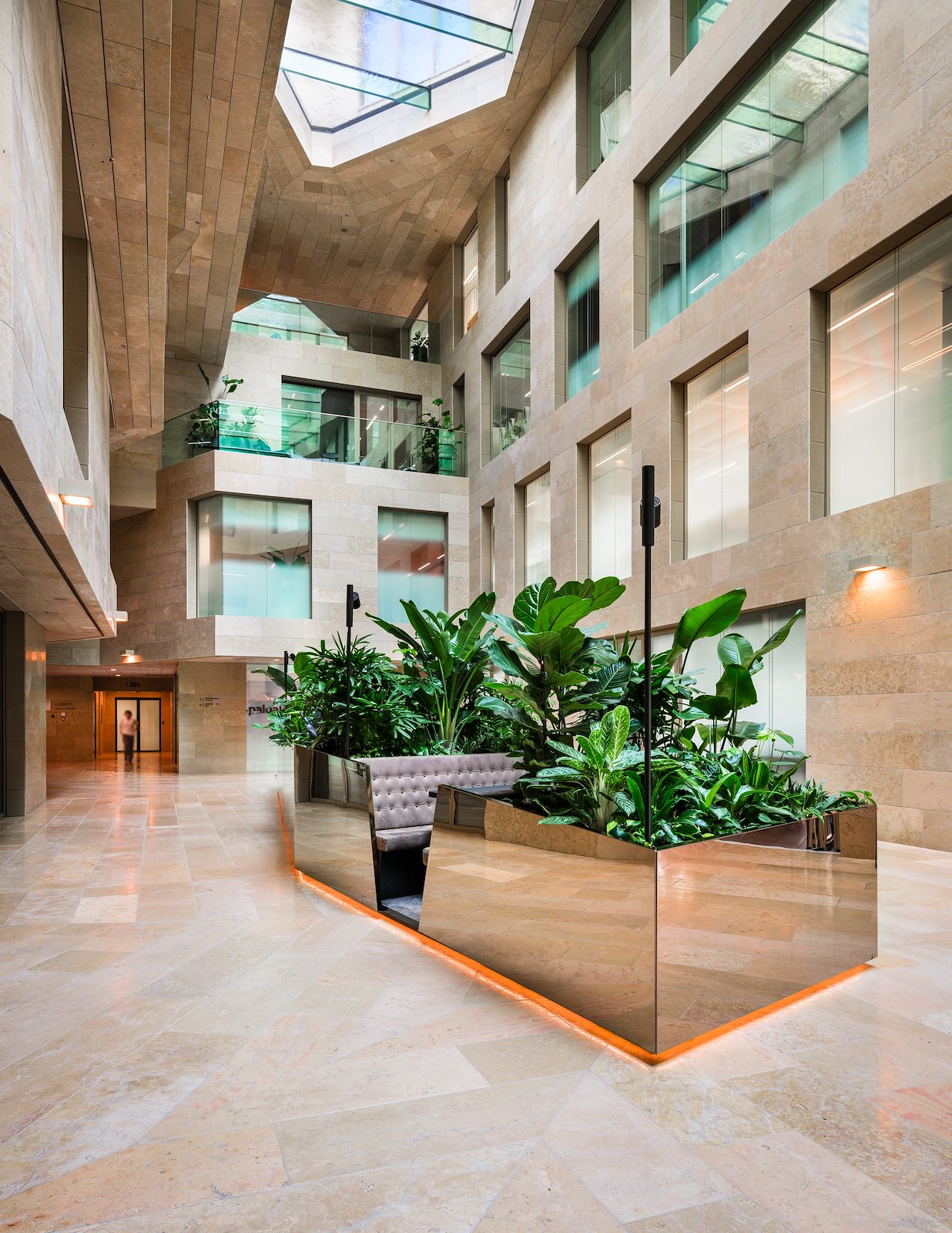 Een sculpturaal object voor het atrium van Valley - architectenweb.nl