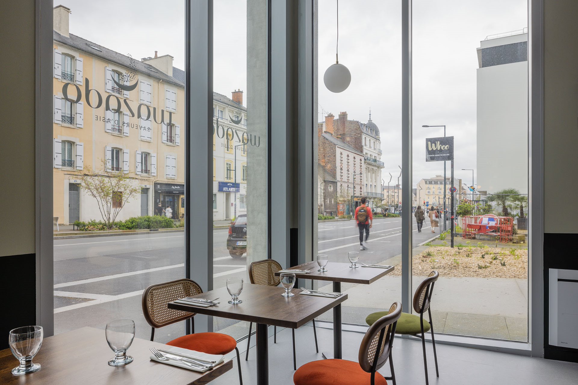 Grootschalig stedelijk ensemble bij station Rennes naar ontwerp van ...