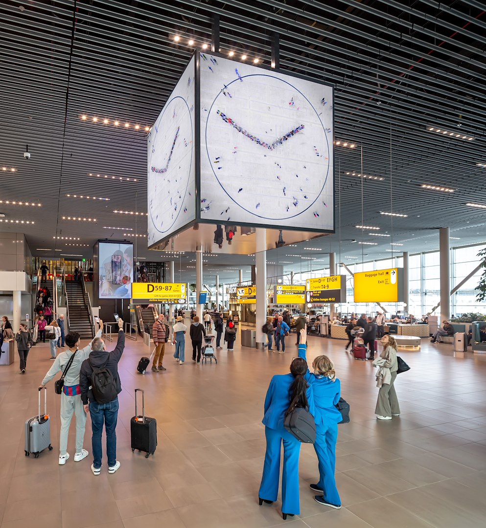 Maarten Baas klokt opnieuw in op Schiphol - architectenweb.nl